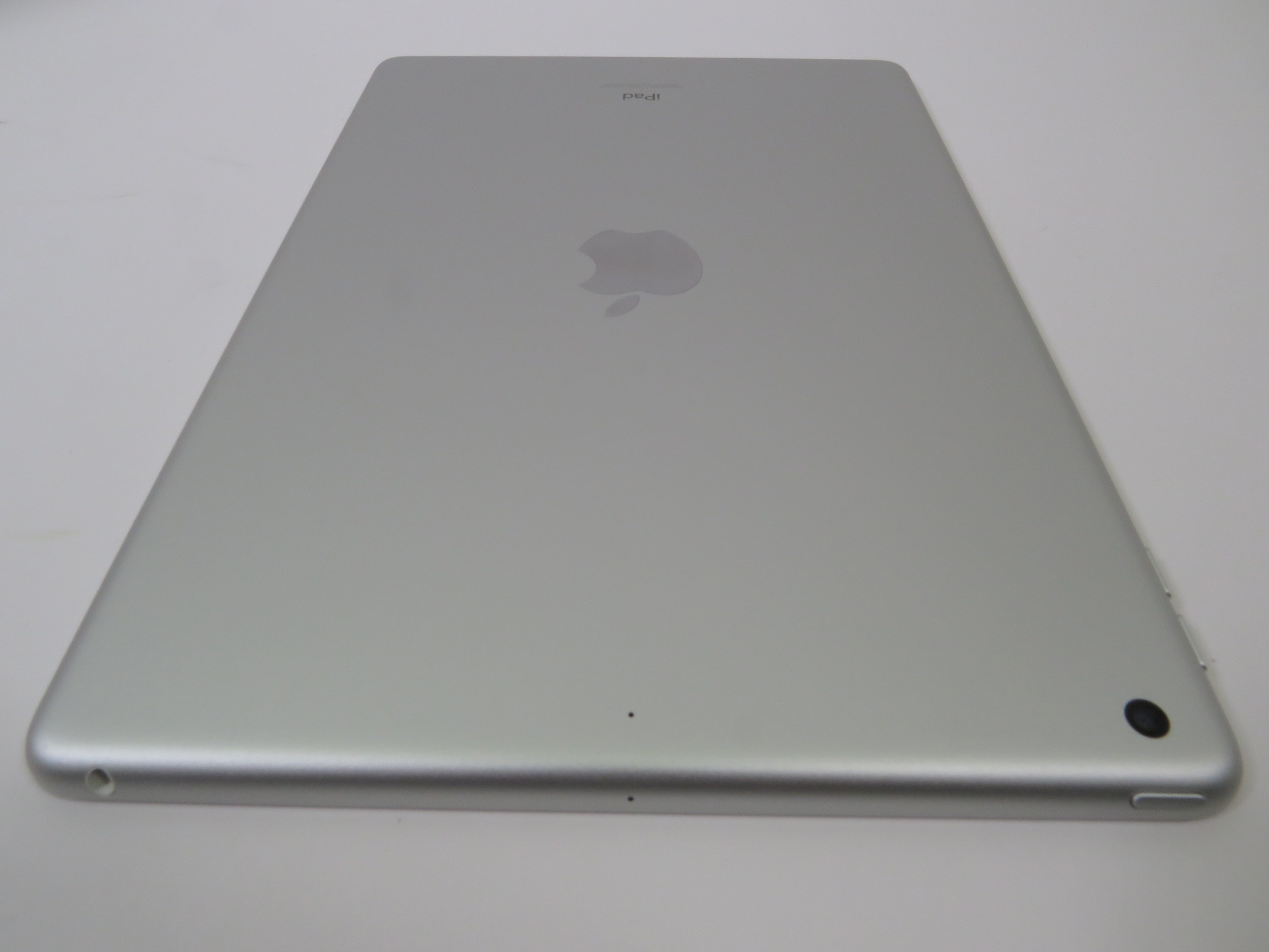 Apple A2602 iPad 9th Gen 10.2" 64GB Tablet