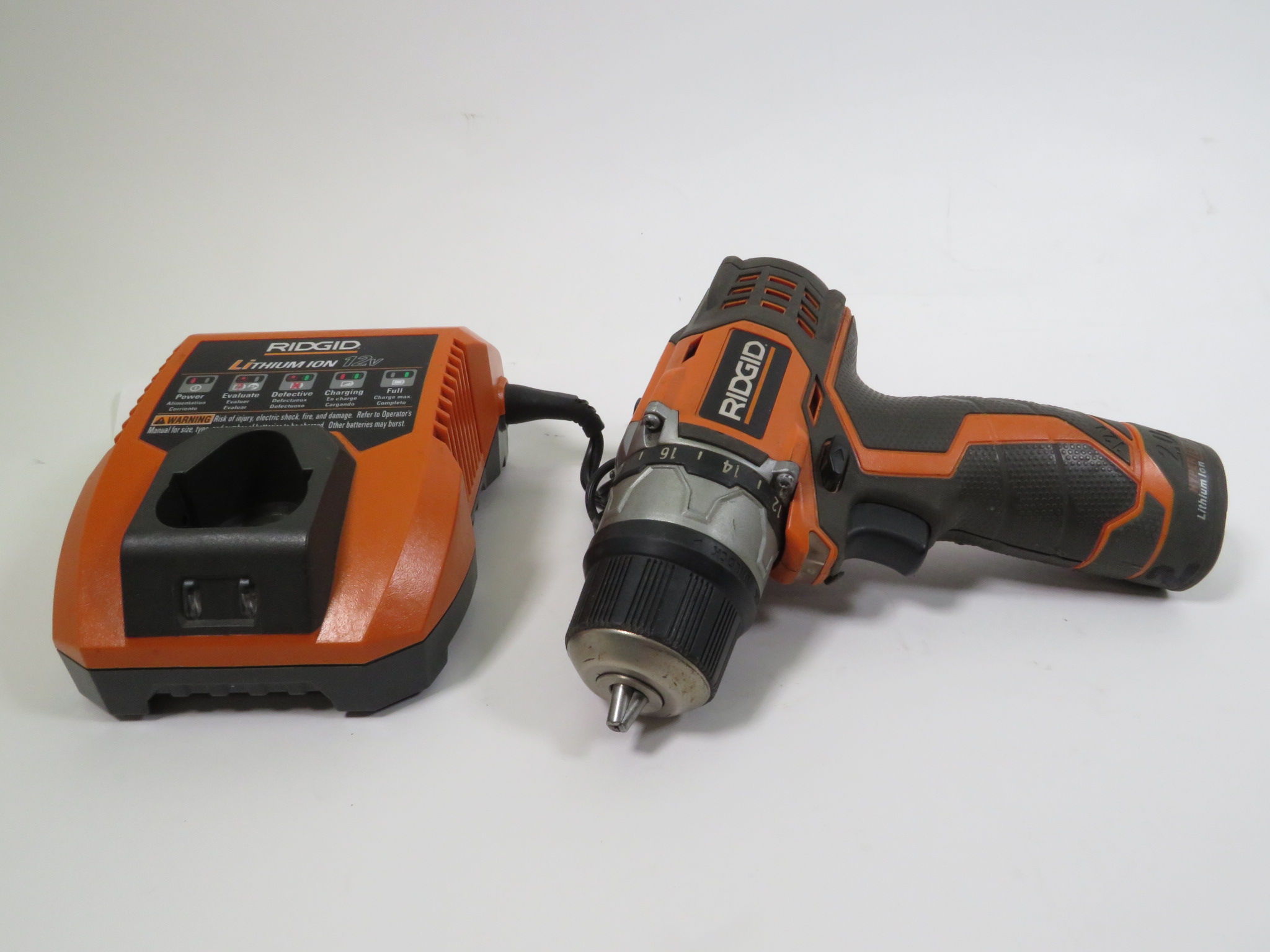 Ridgid R82009 12V 3/8" Cordless Drill Set