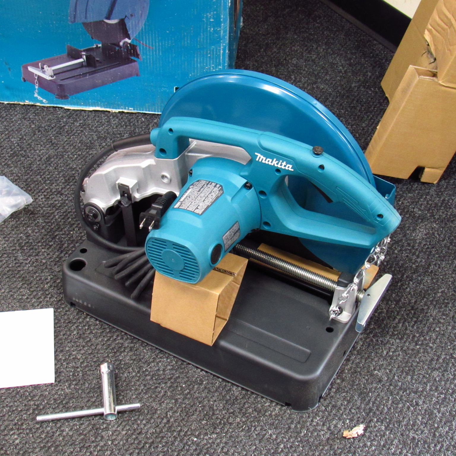 Makita LW1401 Corded 120V 14'' / 355mm Portable Cut-Off Saw - Local ...
