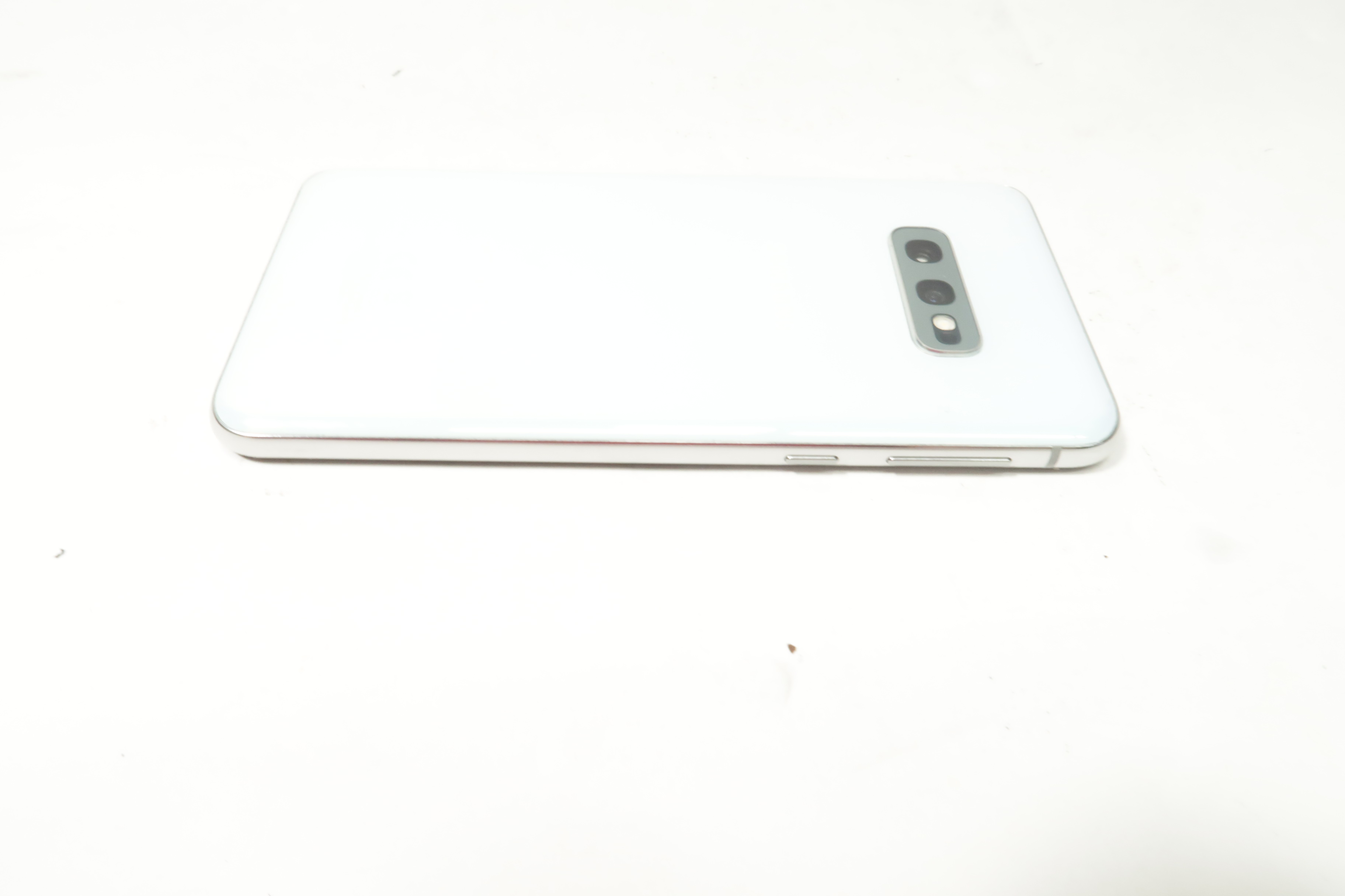 Samsung Galaxy S10E SM-G970U 128GB Unlocked Android Smartphone