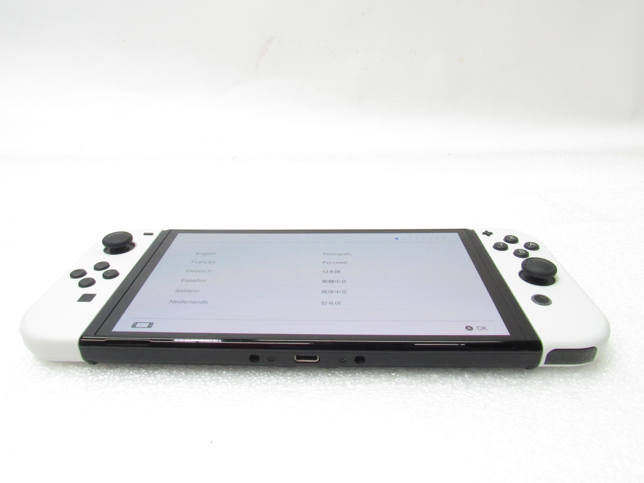 Nintendo HEG-001 OLED Switch 64GB Console White