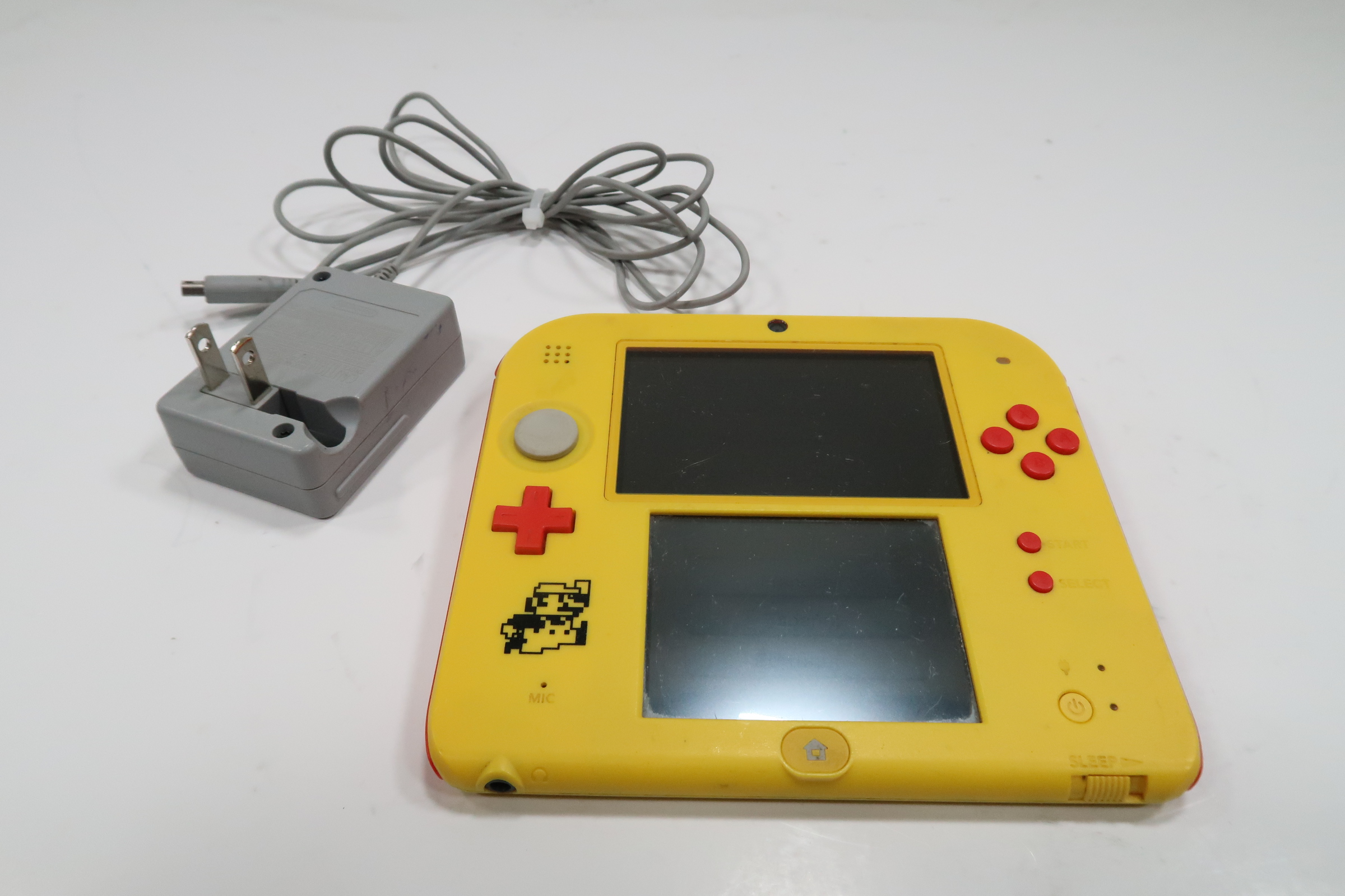 Nintendo 2DS FTR-001 Handheld Video Game Console - Super Mario Maker 8158