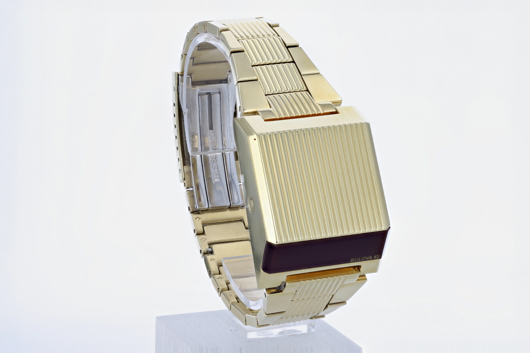 Bulova Computron Digital Gold Tone Red LED Dial Stainless Steel Men's ...