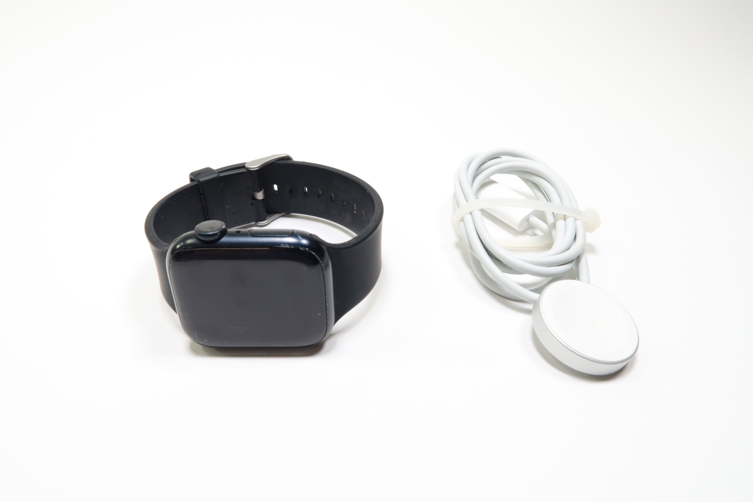 Apple Watch Series 8 A2770 41mm Aluminum Case Smartwatch