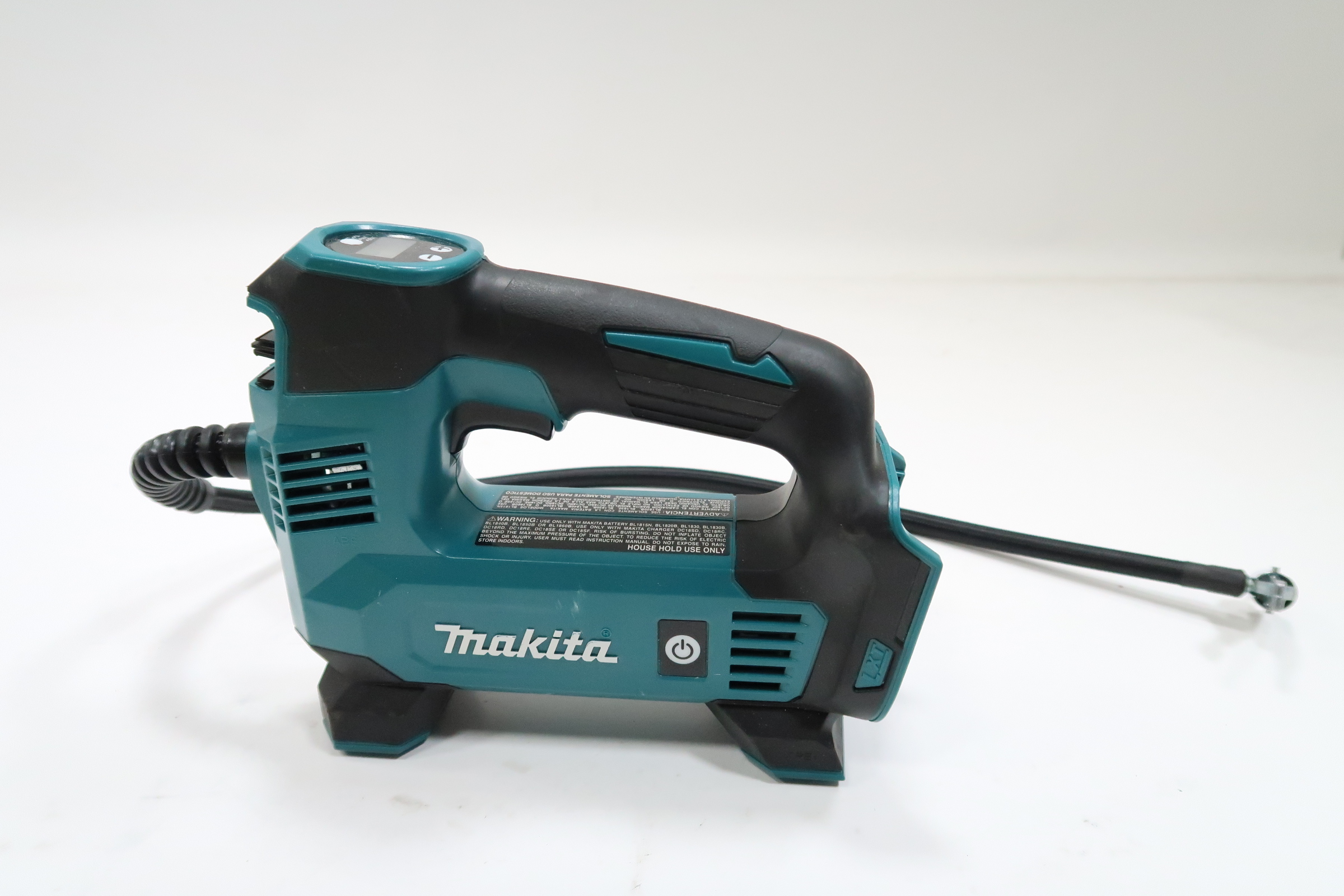 Makita DMP180 18V LXT Lithium-Ion Cordless Electric Portable Inflator 1083