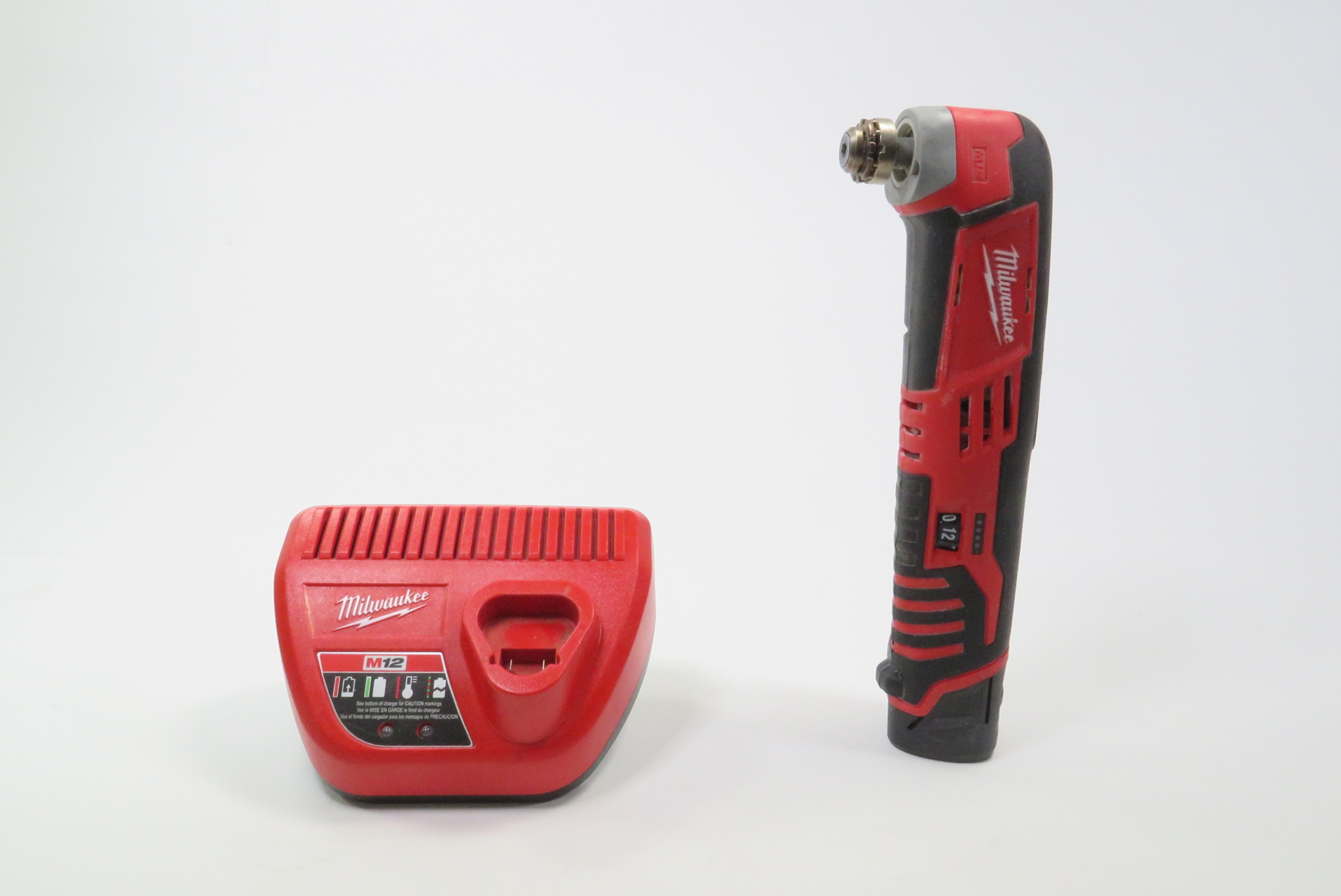 Milwaukee 2426-20 M12 12-Volt Lithium-Ion Cordless Oscillating Multi-Tool