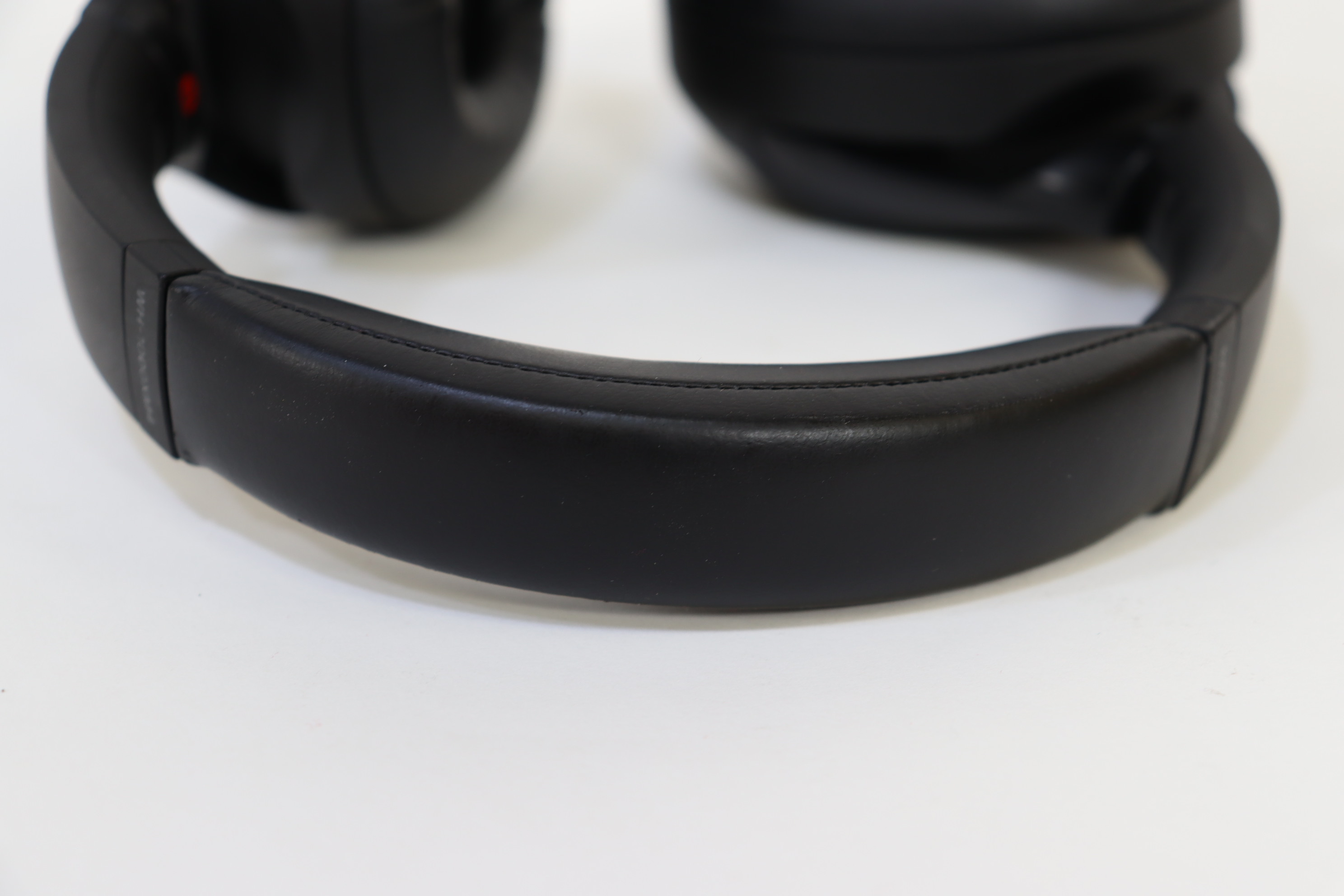 Sony WH1000XM4 Noise-Cancelling Over-the-Ear Wireless Bluetooth Headphones