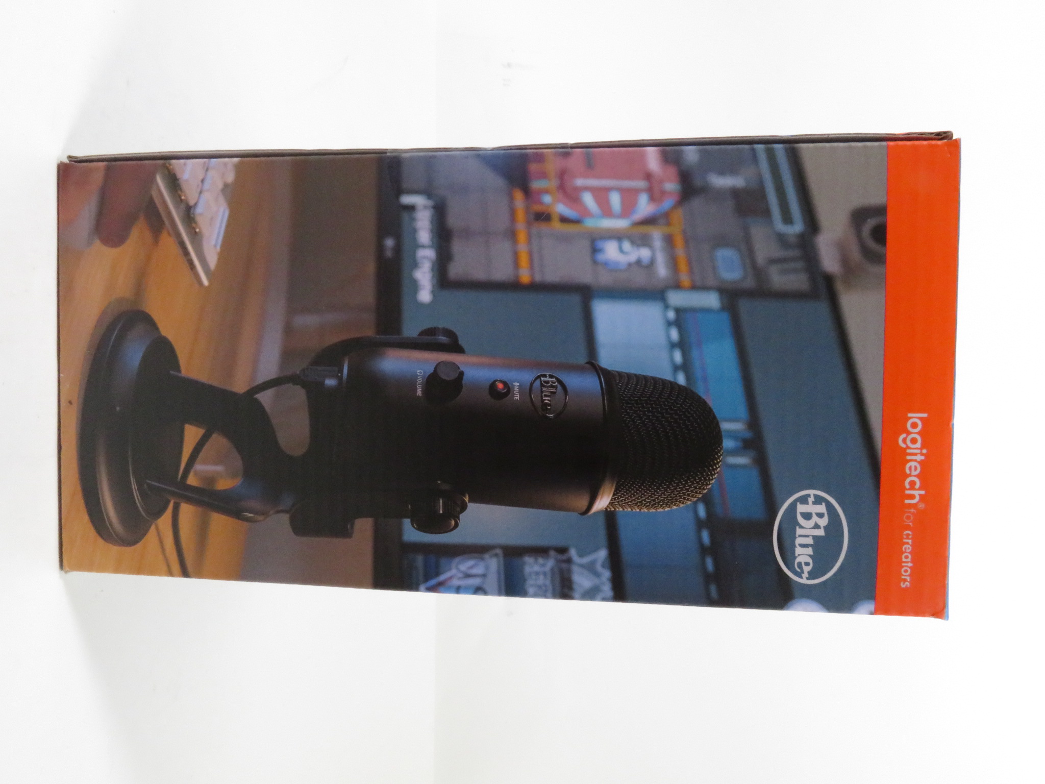 Logitech for Creators Blue Yeti Gaming / Streaming USB Microphone