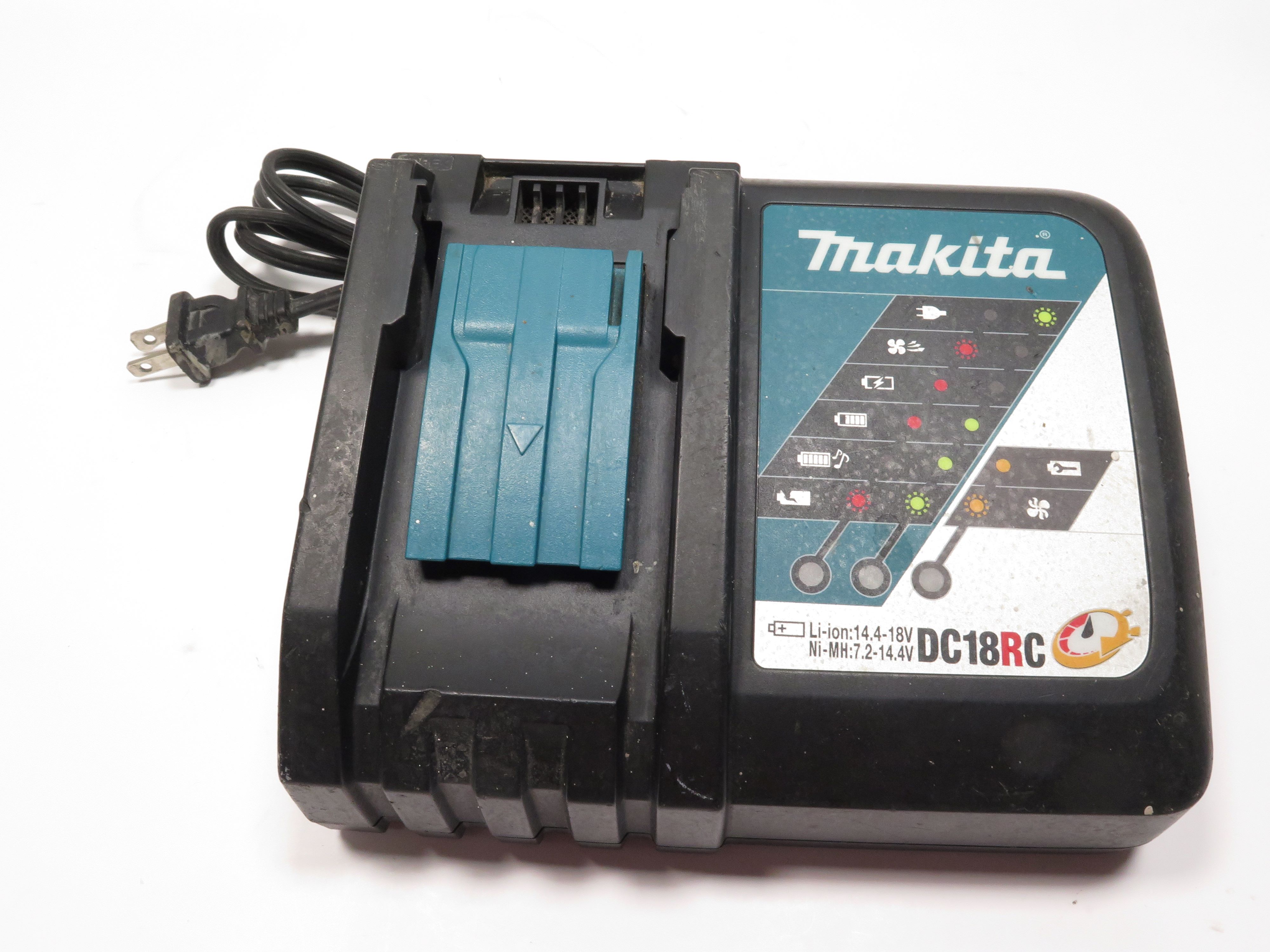 Makita DMP180 18V LXT Lithium-Ion Cordless Electric Portable Inflator 7257