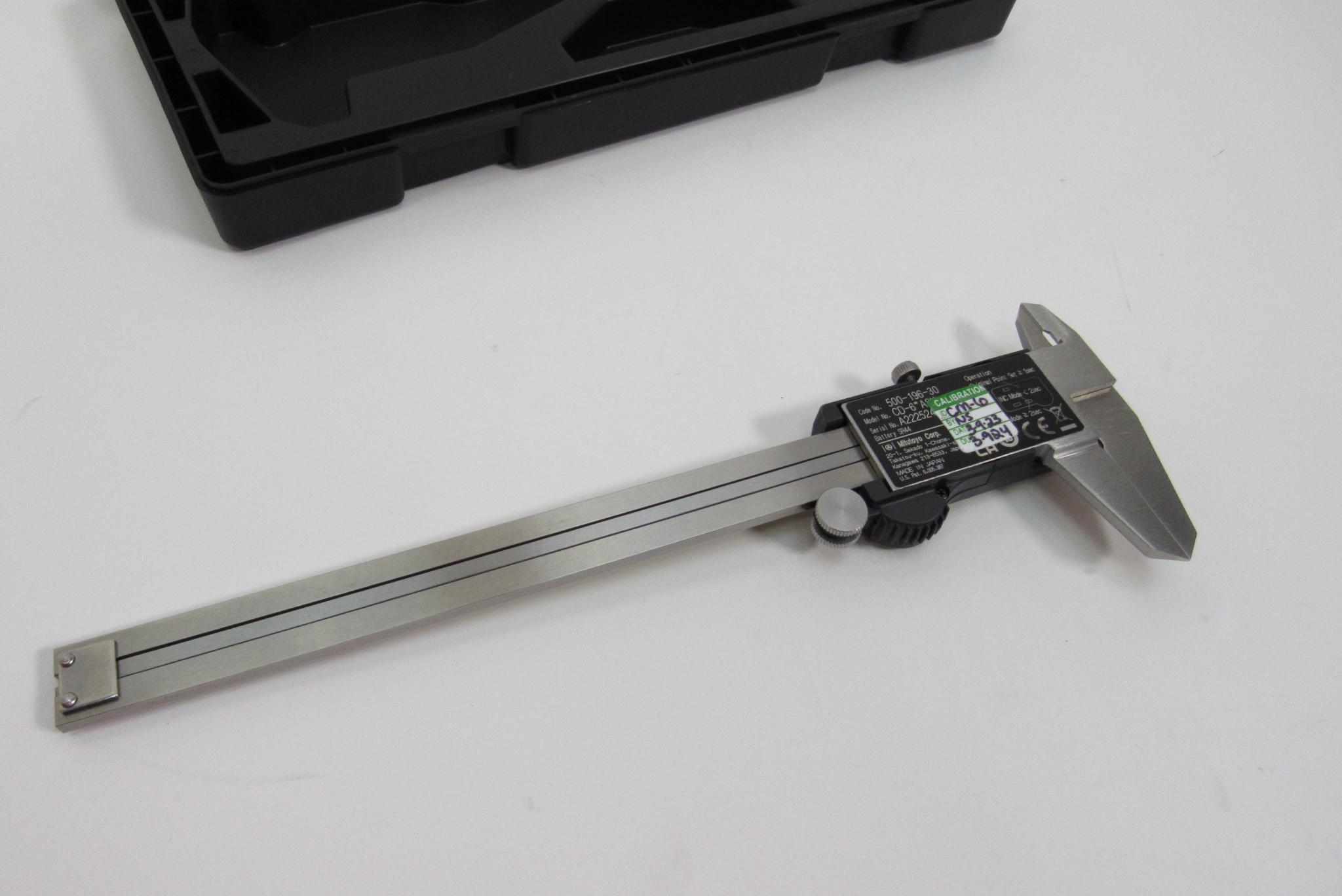 Mitutoyo 500-196-30 (0 to 6'') Digital Caliper