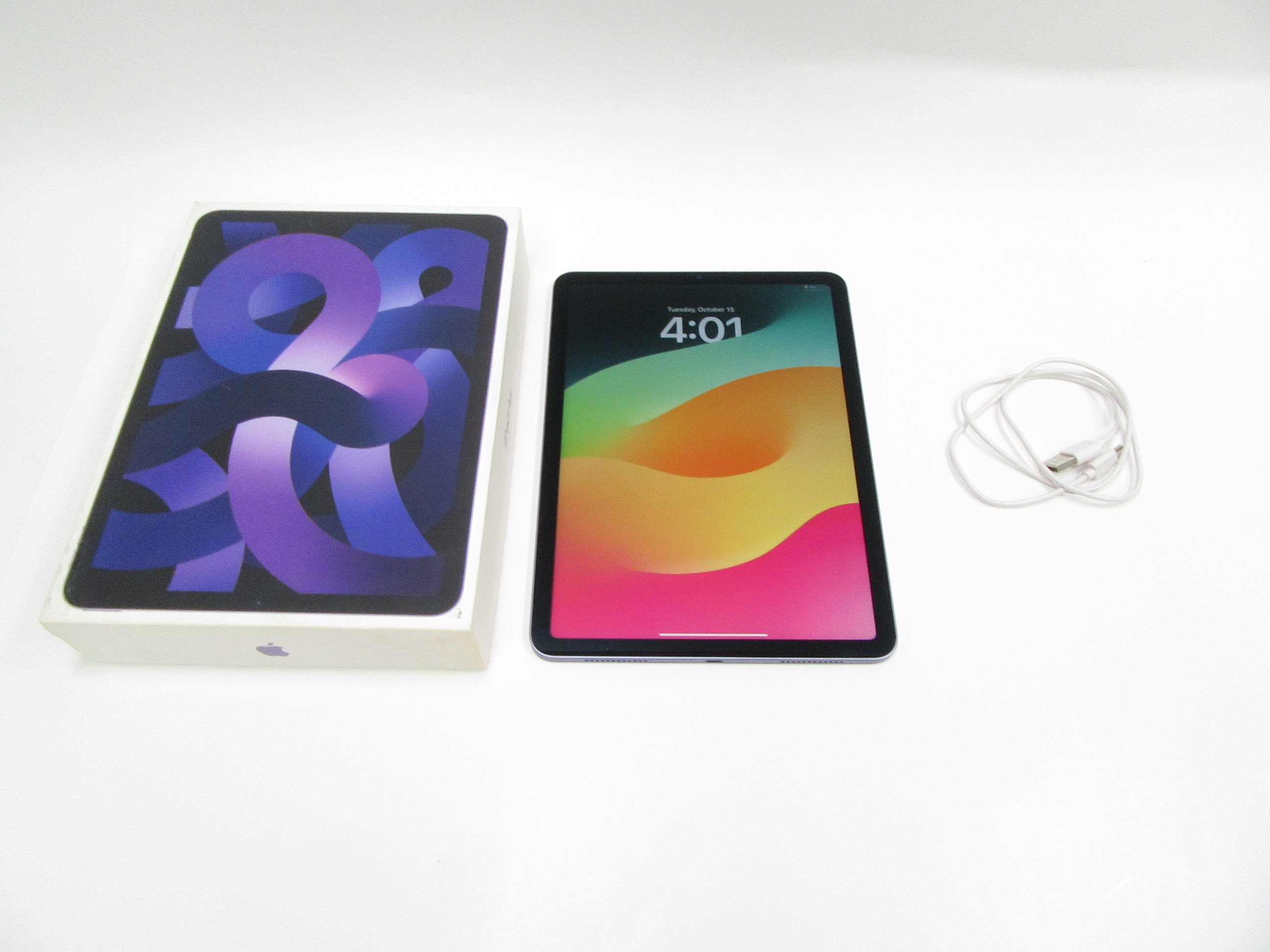 Apple iPad Air 5th Gen MME23LL/A 64GB Wi-Fi Purple 10.9" Liquid Retina ...