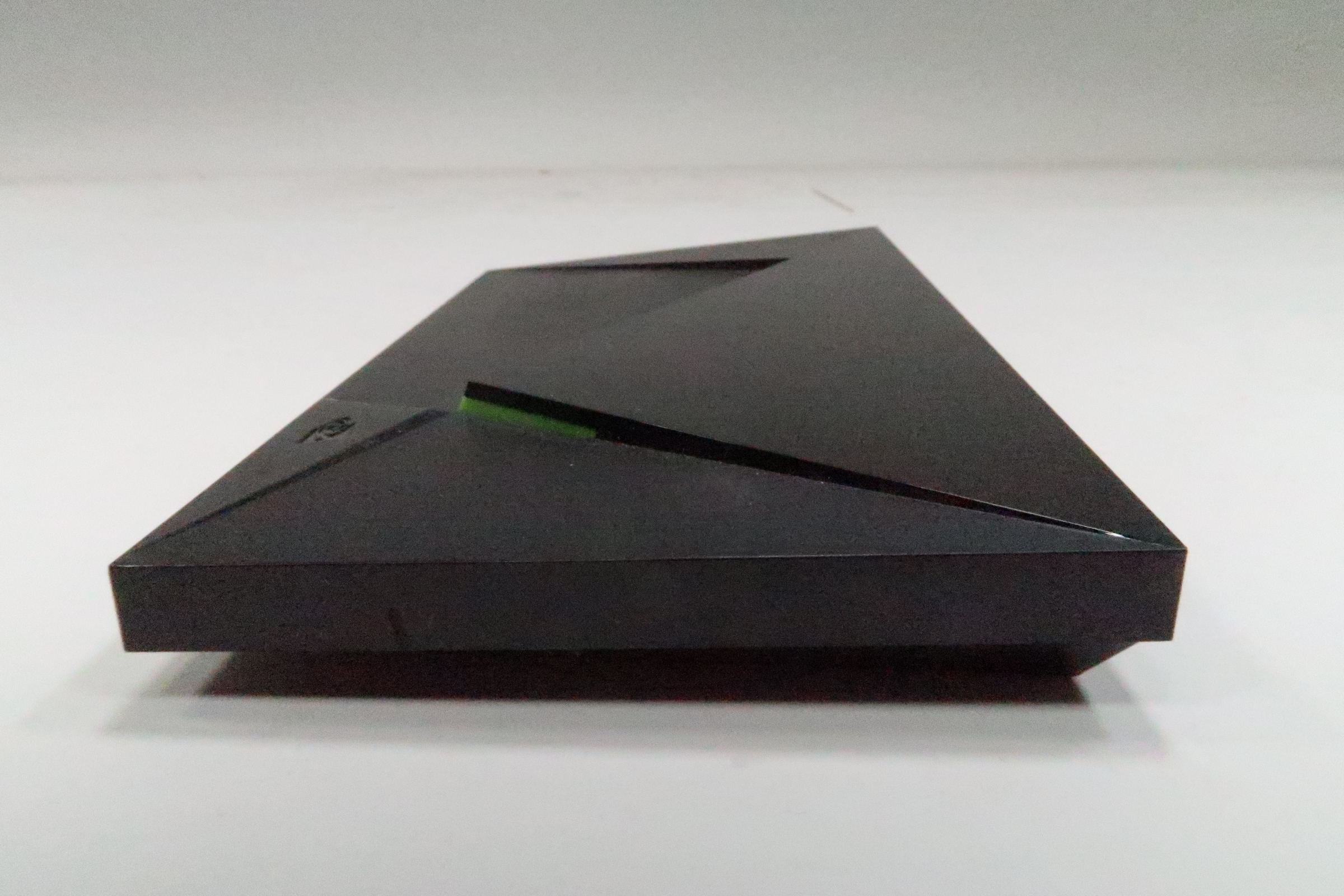 NVIDIA Shield TV Pro P2897 Streaming Media Player 0739