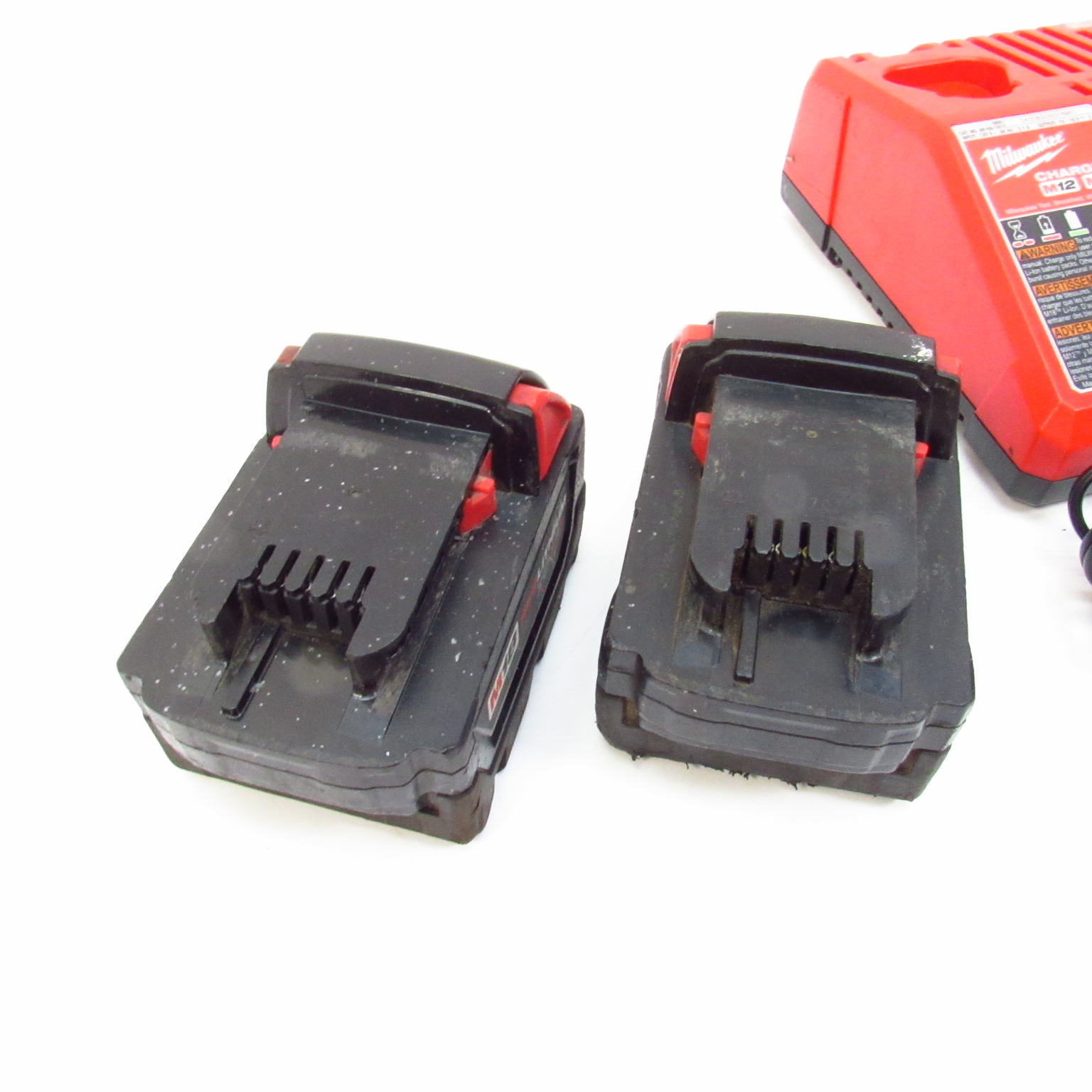 Milwaukee 48-59-1812 M12/M18 Battery Charger & M18 Battery Packs (5Ah ...