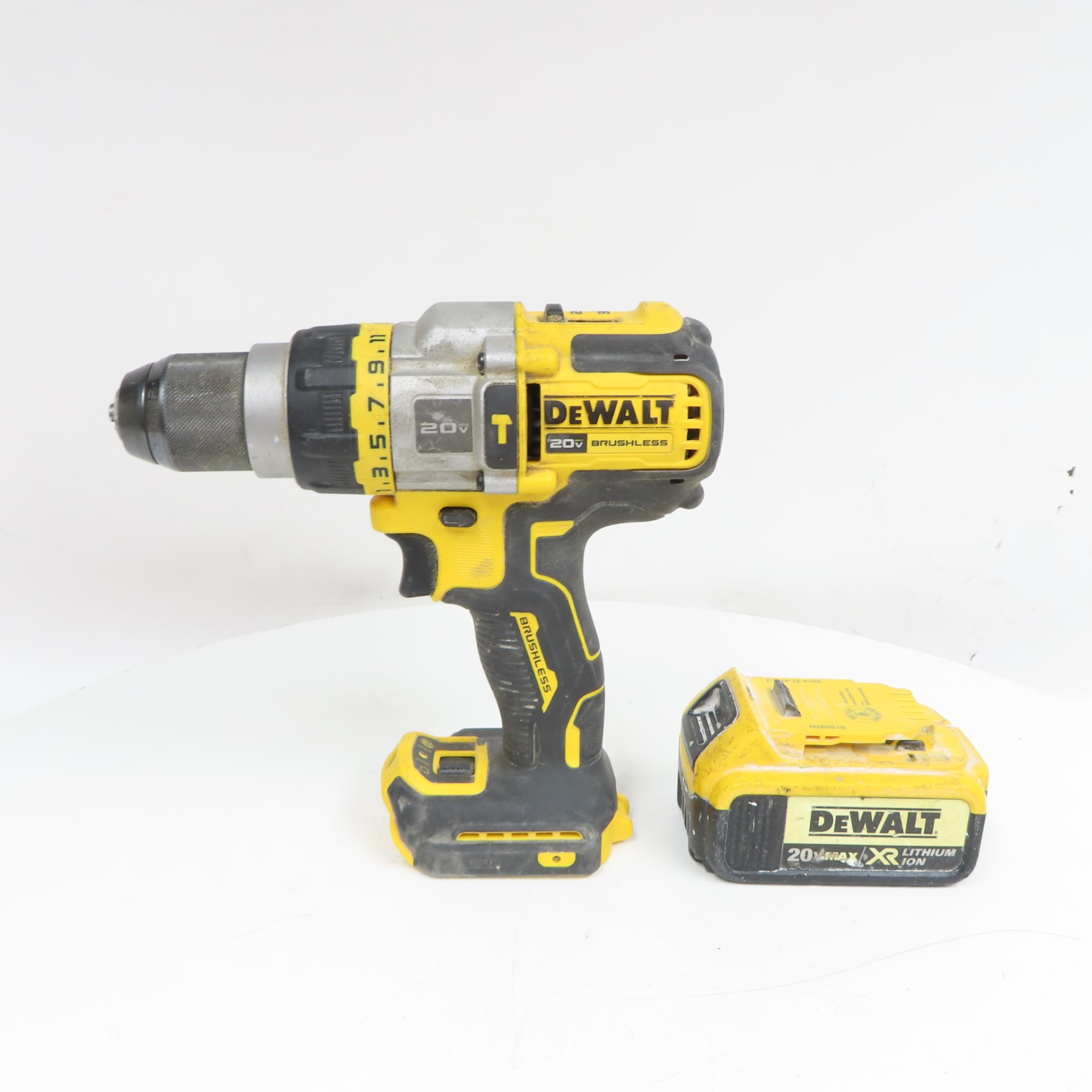 DeWalt DCD999 MAX 20V 1/2" Cordless Hammer Drill/Driver