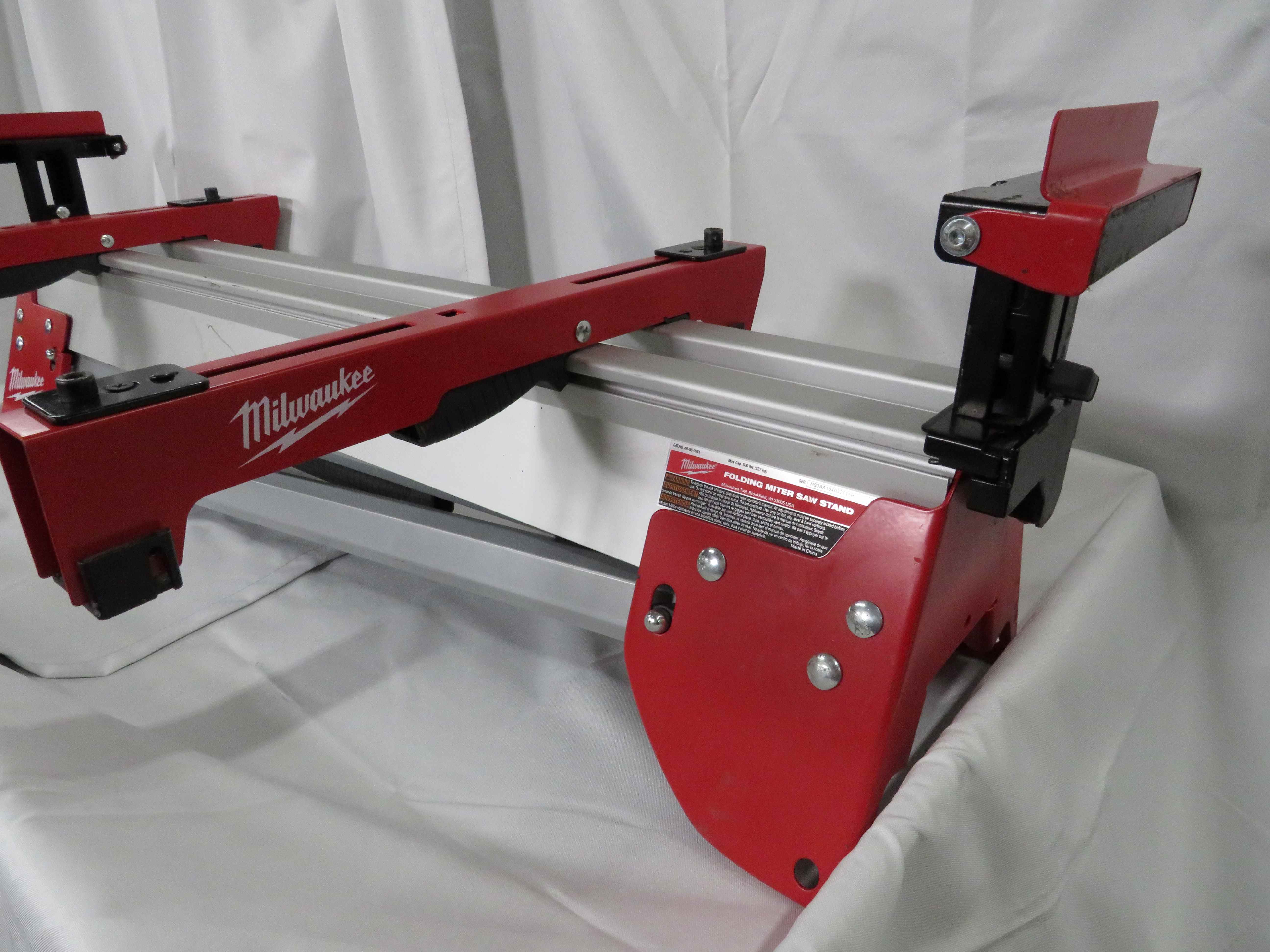 Milwaukee 48-08-0551 Heavy Duty Folding Miter Saw Stand