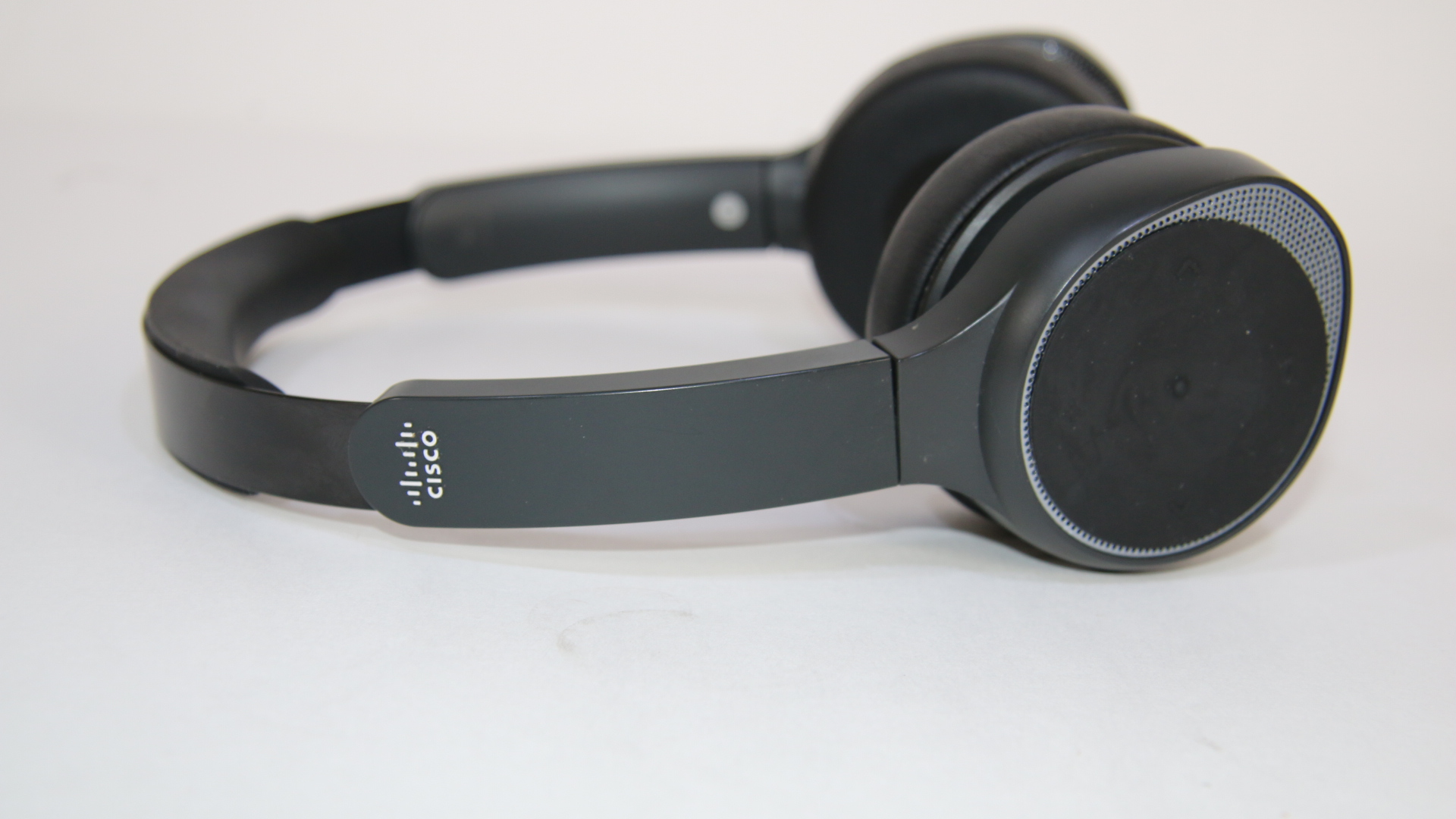 HS-WL-730-BUNA-C Cisco Dual On-Ear Carbon Black Headset 730