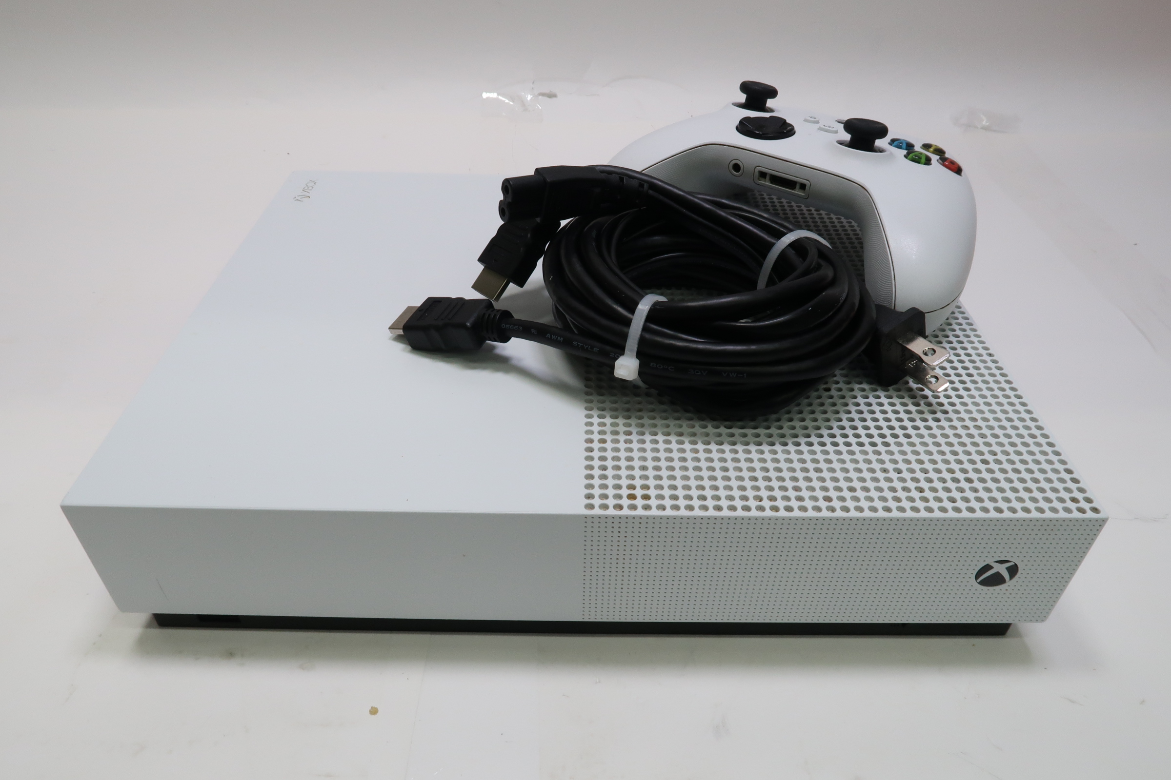 Microsoft Xbox One S All-Digital 1681 1TB Storage Video Game Console 3962