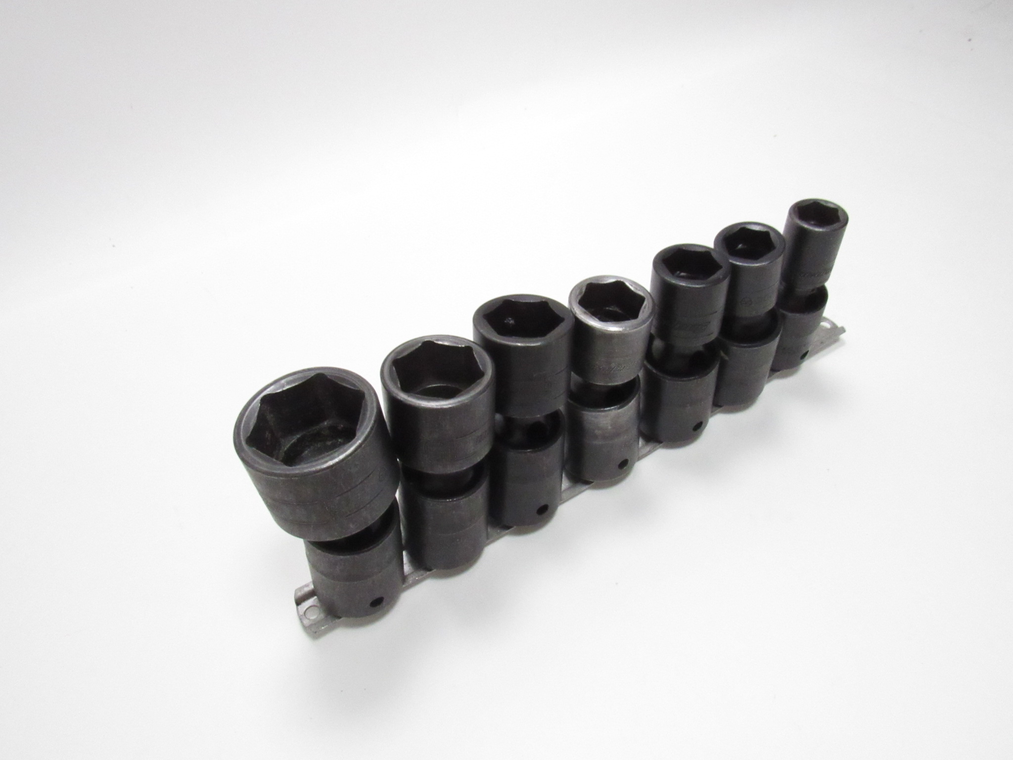 Snap-On Tools USA 7-Piece 3/8" Drive SAE 6pt Low Profile Socket Set 207FHRM