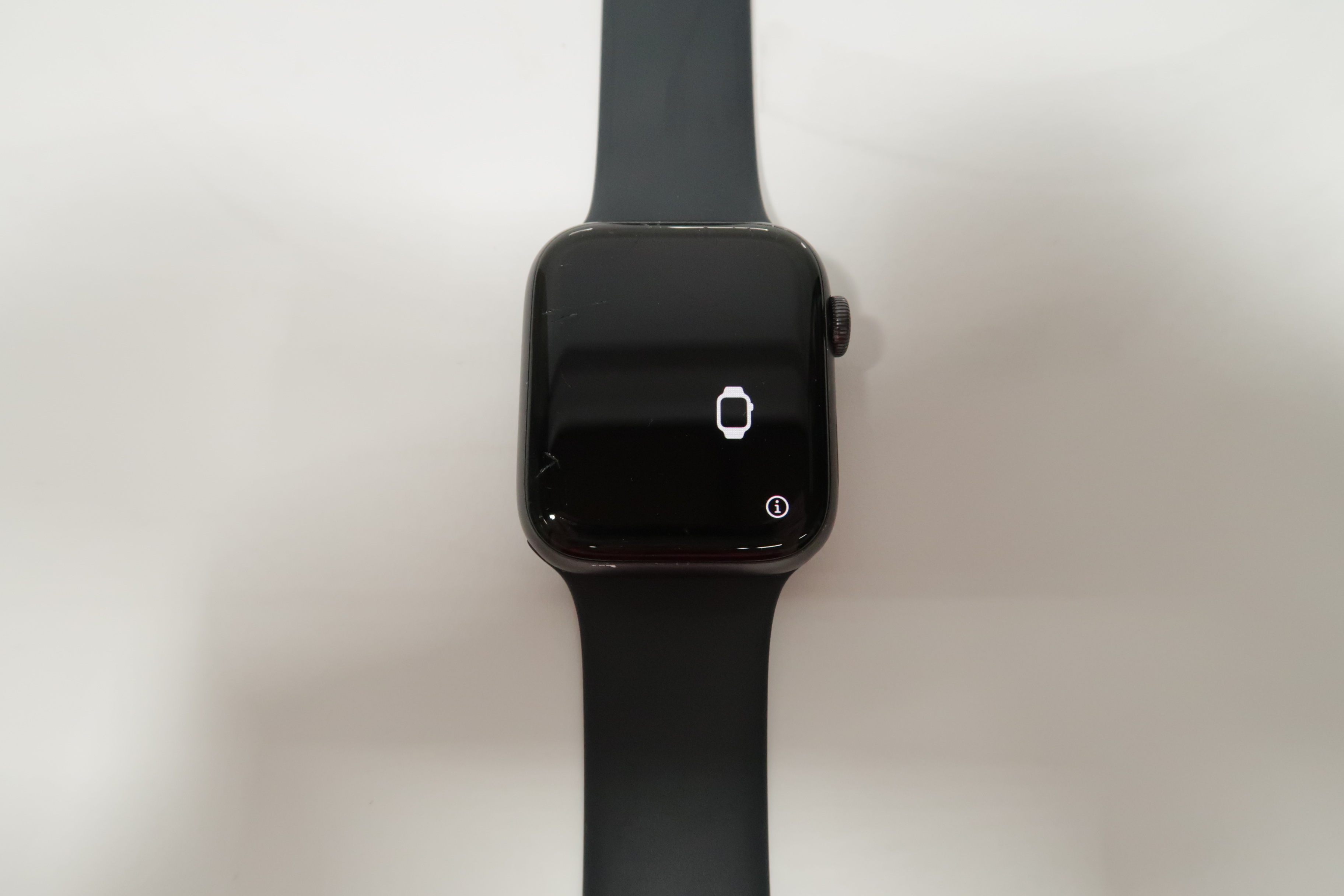Apple Watch SE A2354 GPS 44mm Space Grey Aluminum Case Smartwatch