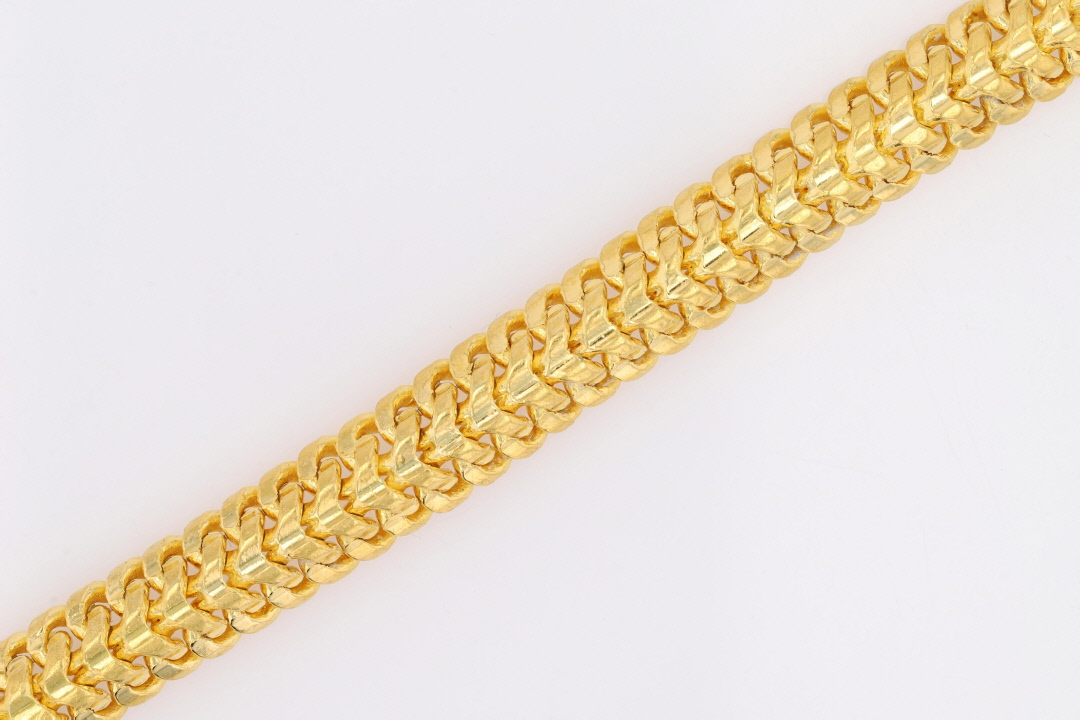 11.2mm Fancy Link Chain 6.75" Bracelet 24k Yellow Gold 76.35 Grams