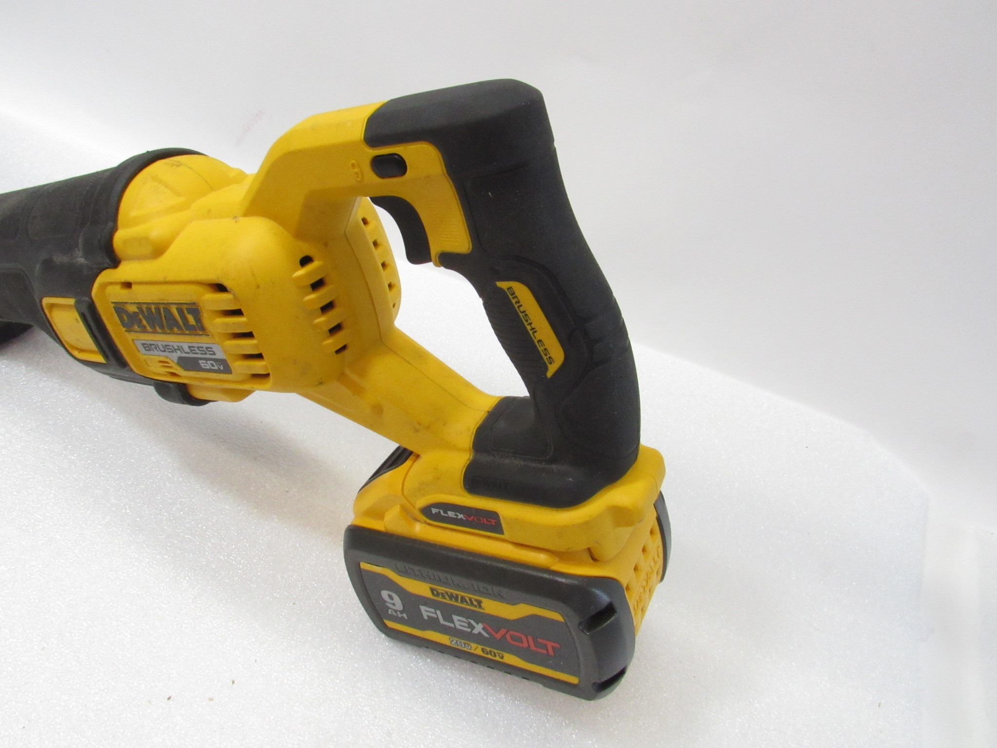 DeWalt DCS389 60V MAX FLEXVOLT Brushless Cordless Reciprocating Saw