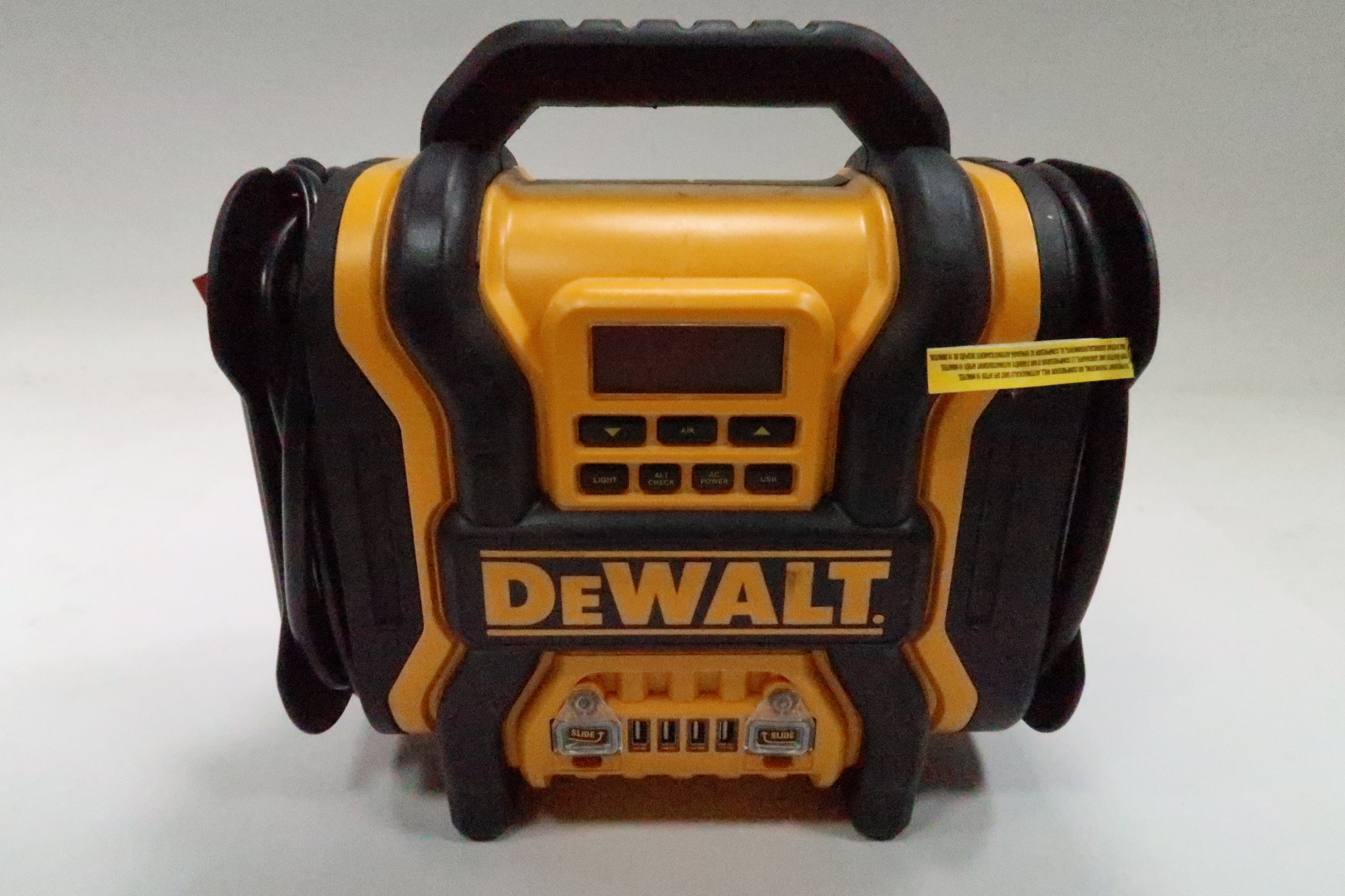 DeWalt DXAEPS14 1600 Peak Amp Automotive Jump Starter 9095