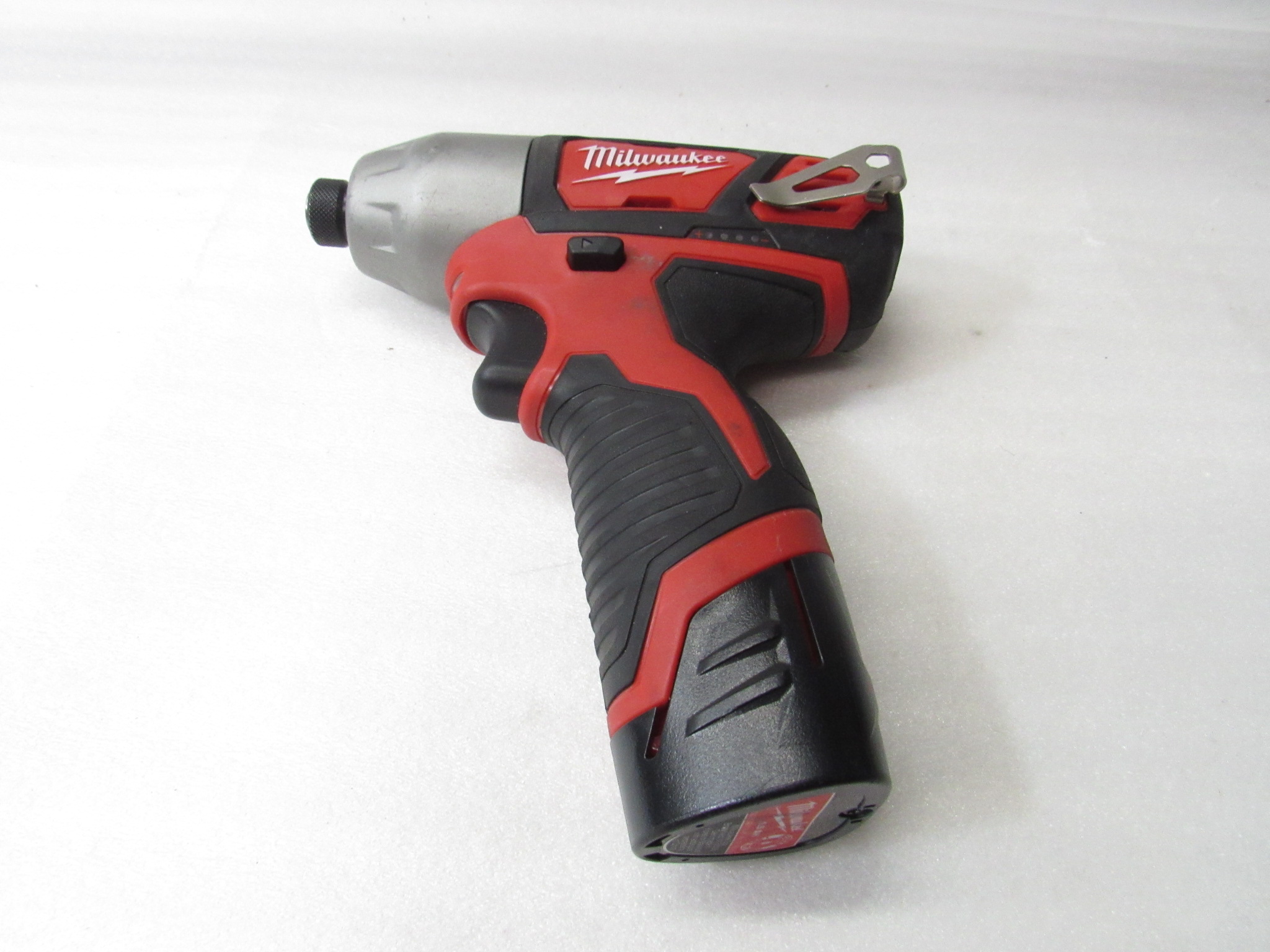 Milwaukee 2462-20 M12 12-Volt Lithium-Ion Cordless 1/4 in. Hex Impact Driver