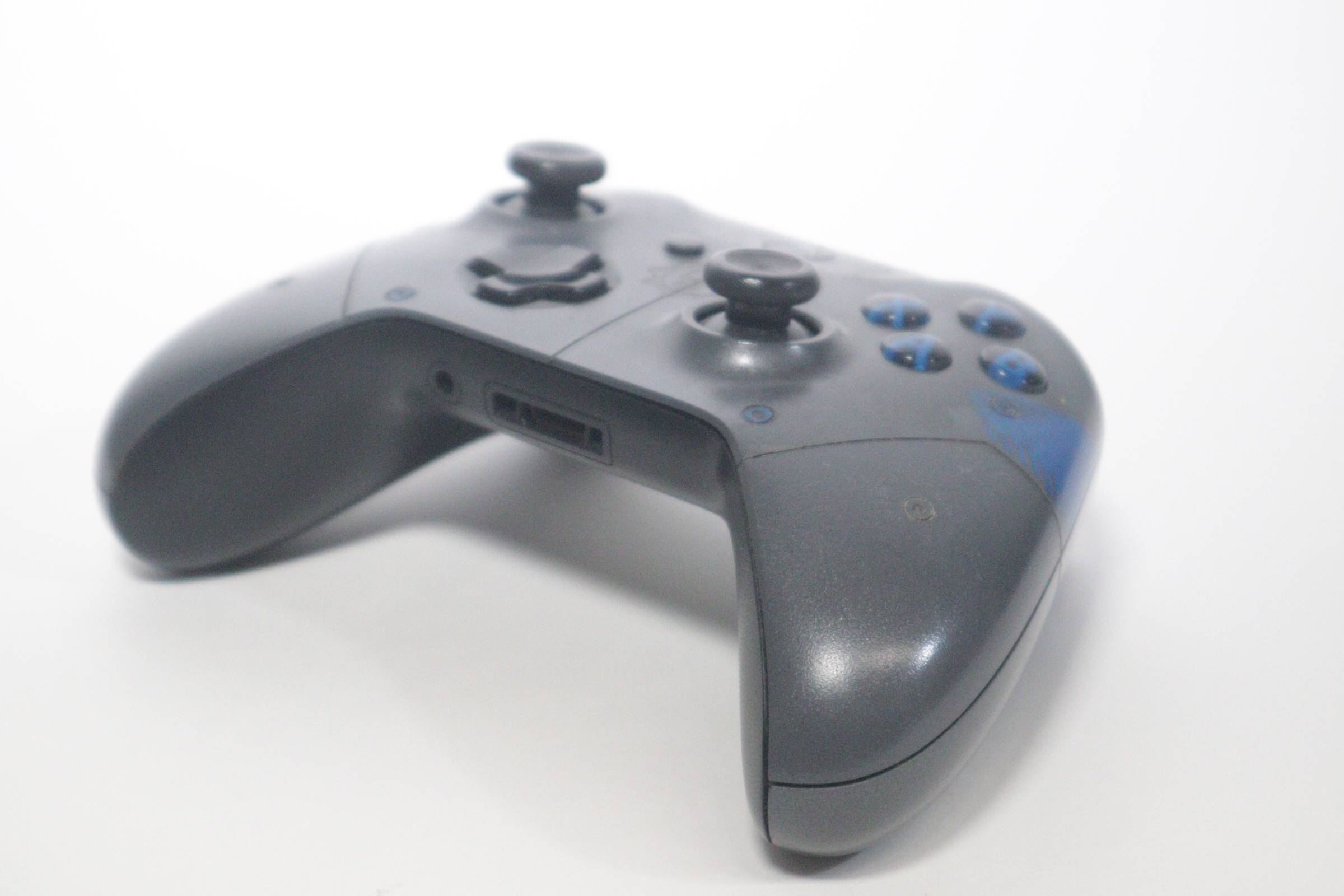 Microsoft 1708 Gray & Blue Xbox Wireless Video Game Console Controller 2625