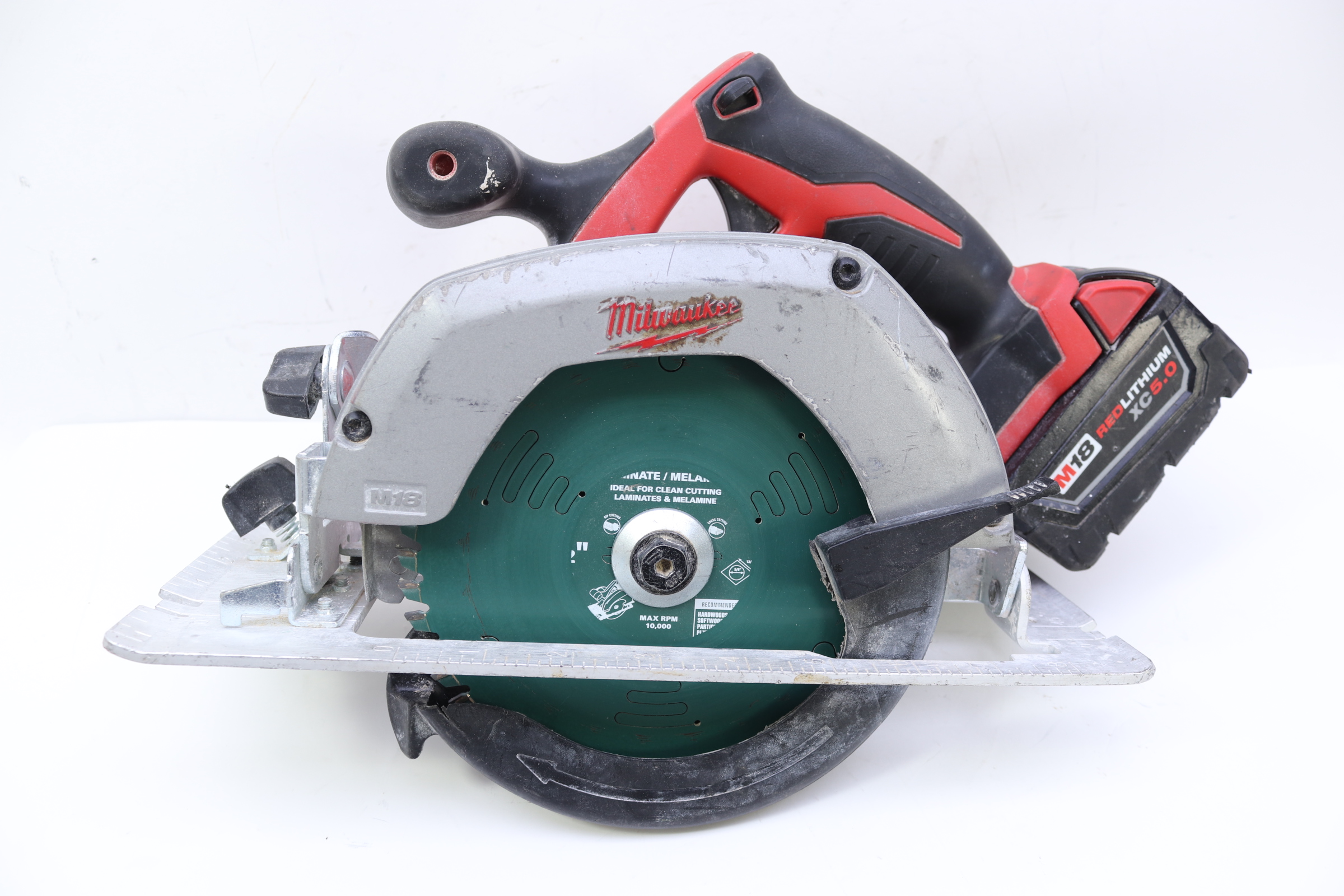 Milwaukee 2630-20 M18 18V Lithium-Ion 6-1/2" Cordless Circular Saw