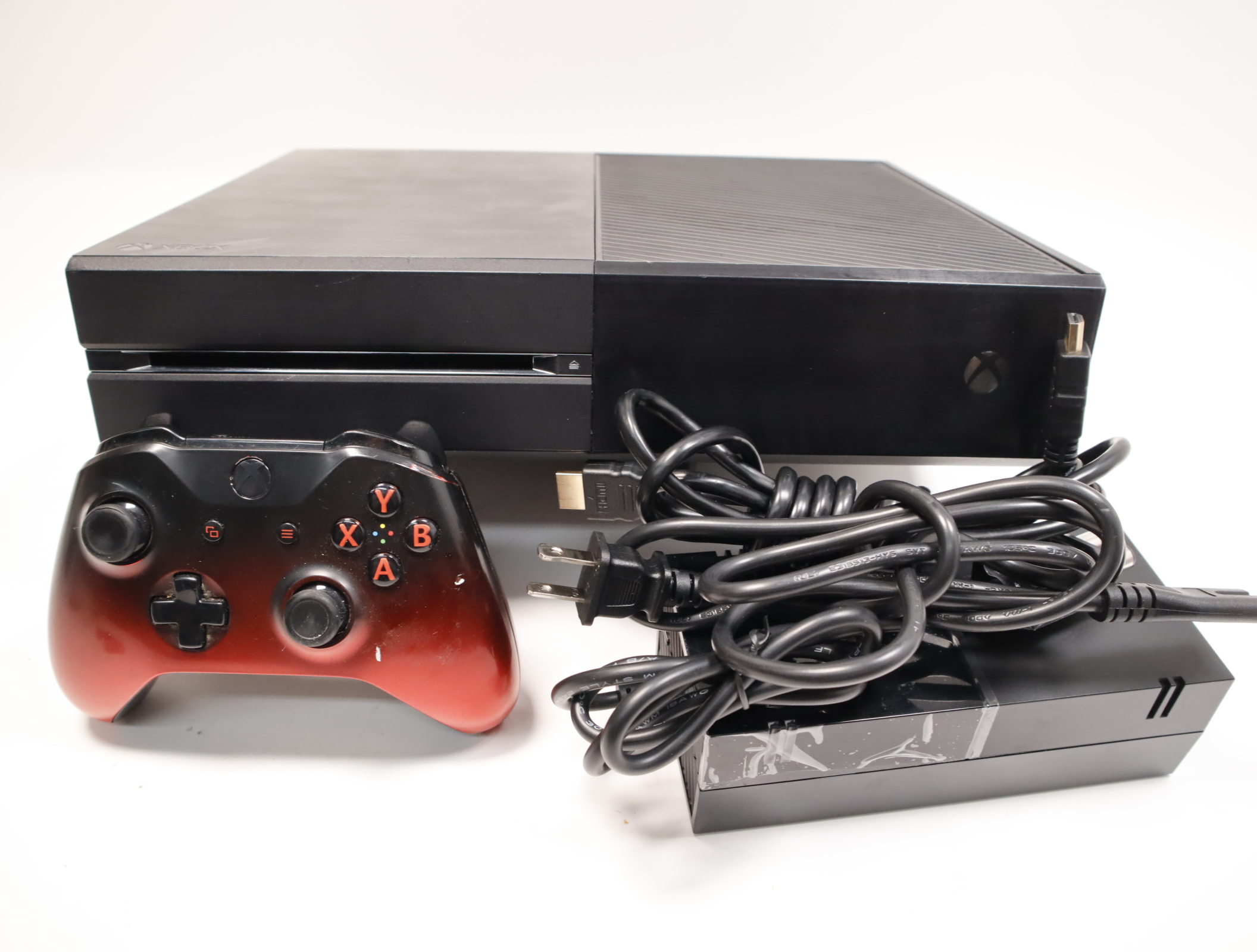 Microsoft Xbox One 1540 500GB Video Game System 3396