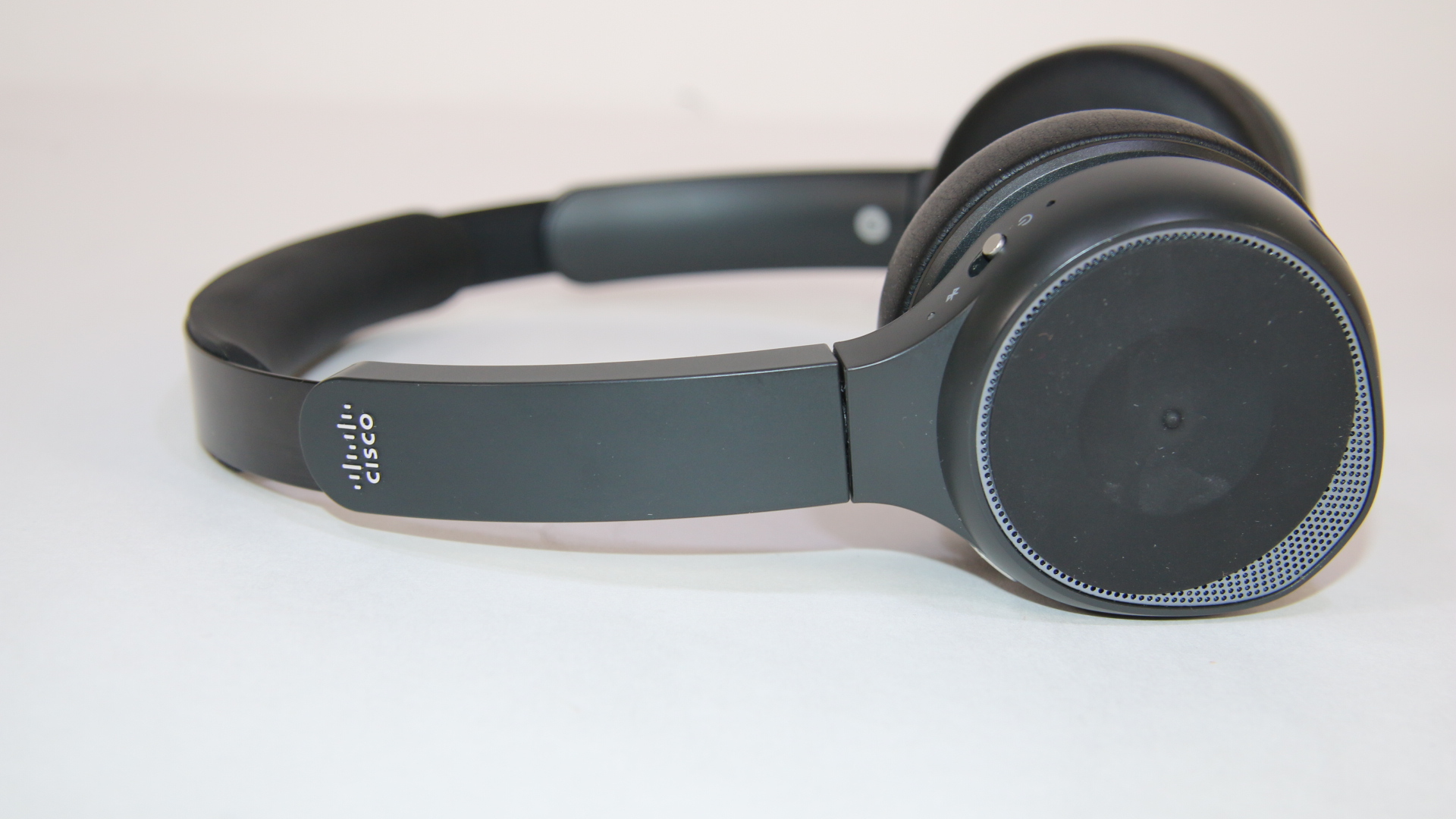 HS-WL-730-BUNA-C Cisco Dual On-Ear Carbon Black Headset 730