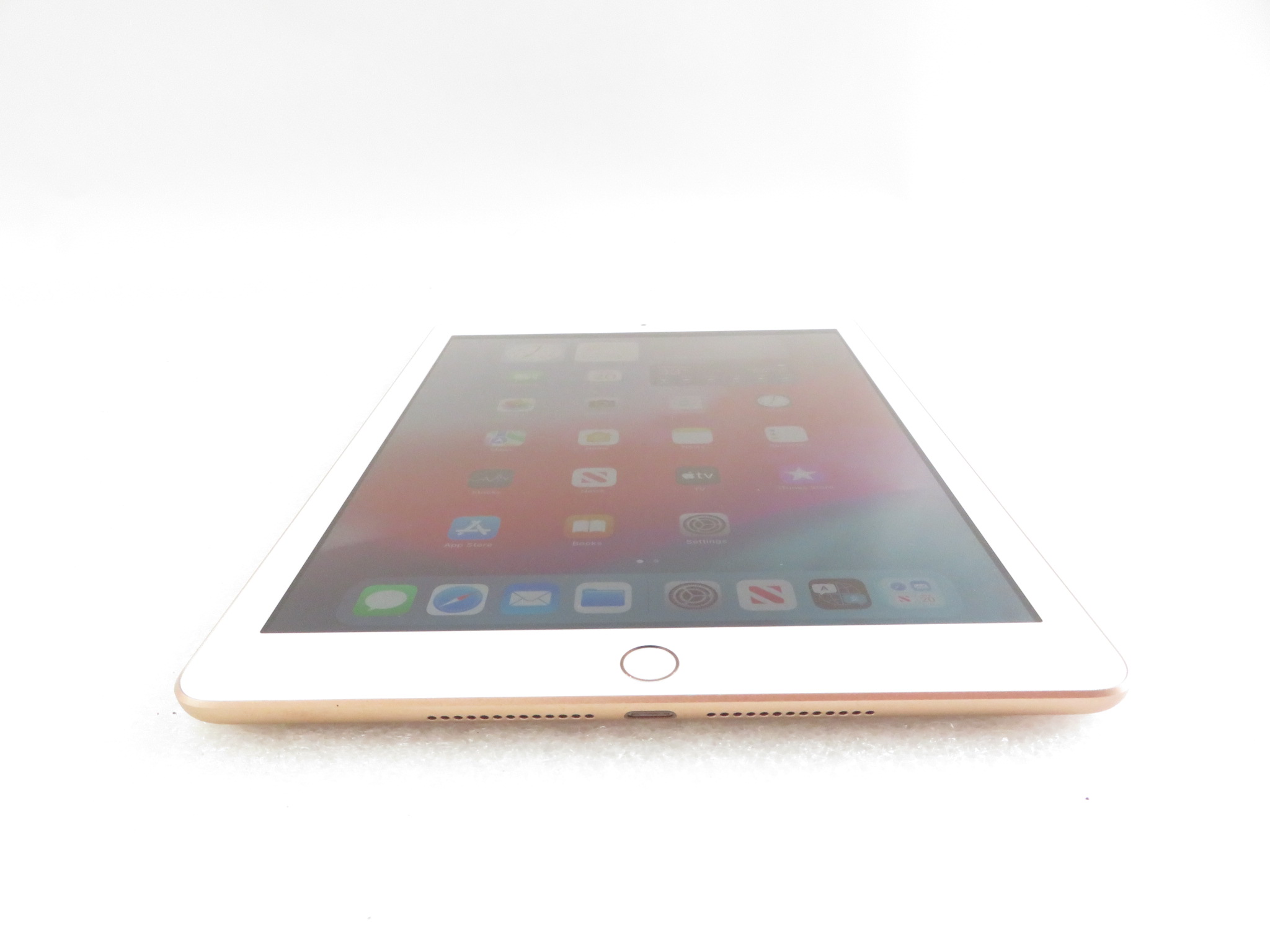 Apple A1893 iPad MRJN2LL/A 6th Generation 32GB 9.7" Gold