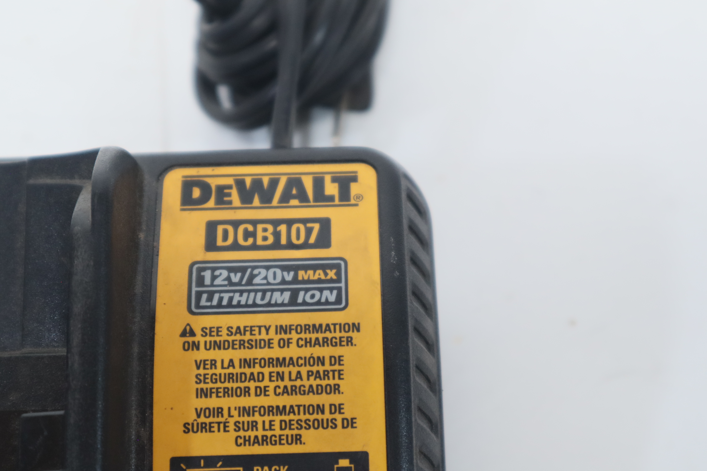DeWalt DCD771 20V MAX Compact Drill/Driver D3G5 & DCF885 1/4" Impact ...