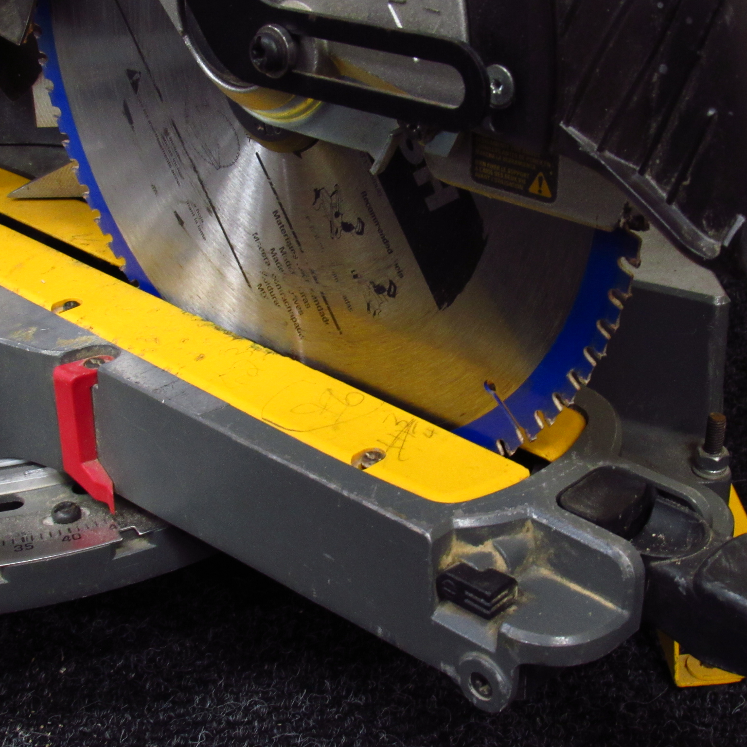 DeWalt DHS790 FlexVolt 120V 12'' Corded/Cordless Sliding Miter Saw -Pick-Up Only