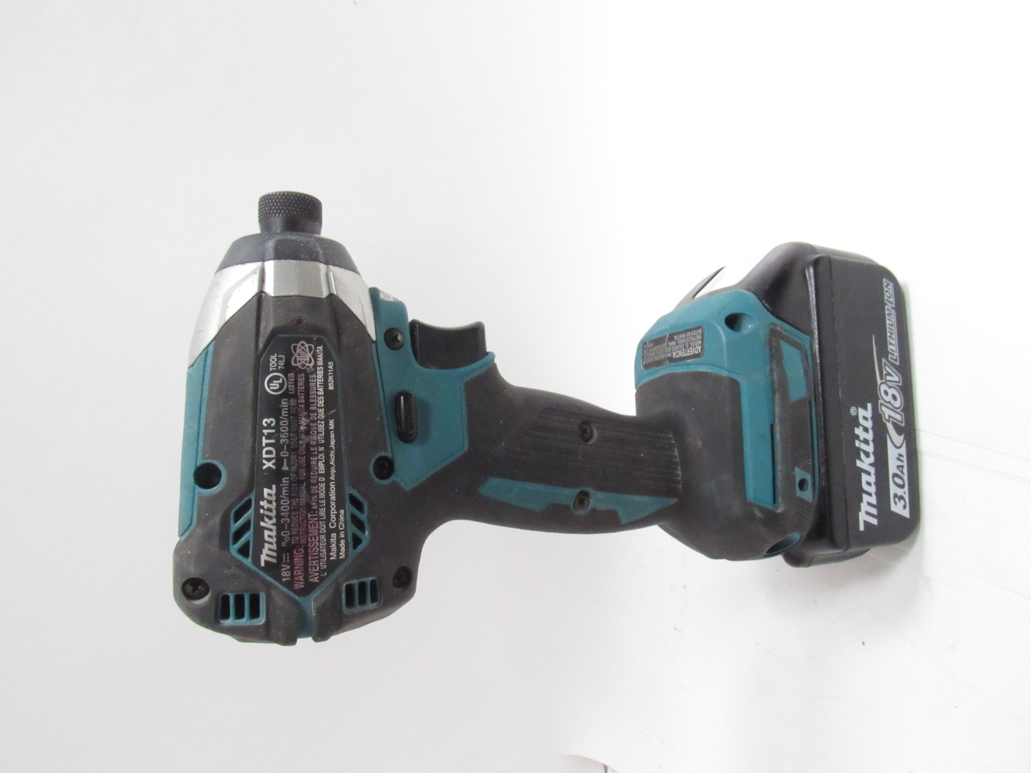 Makita XHS03 6-1/2" Circular Saw XDT13 1/4" Impact Driver