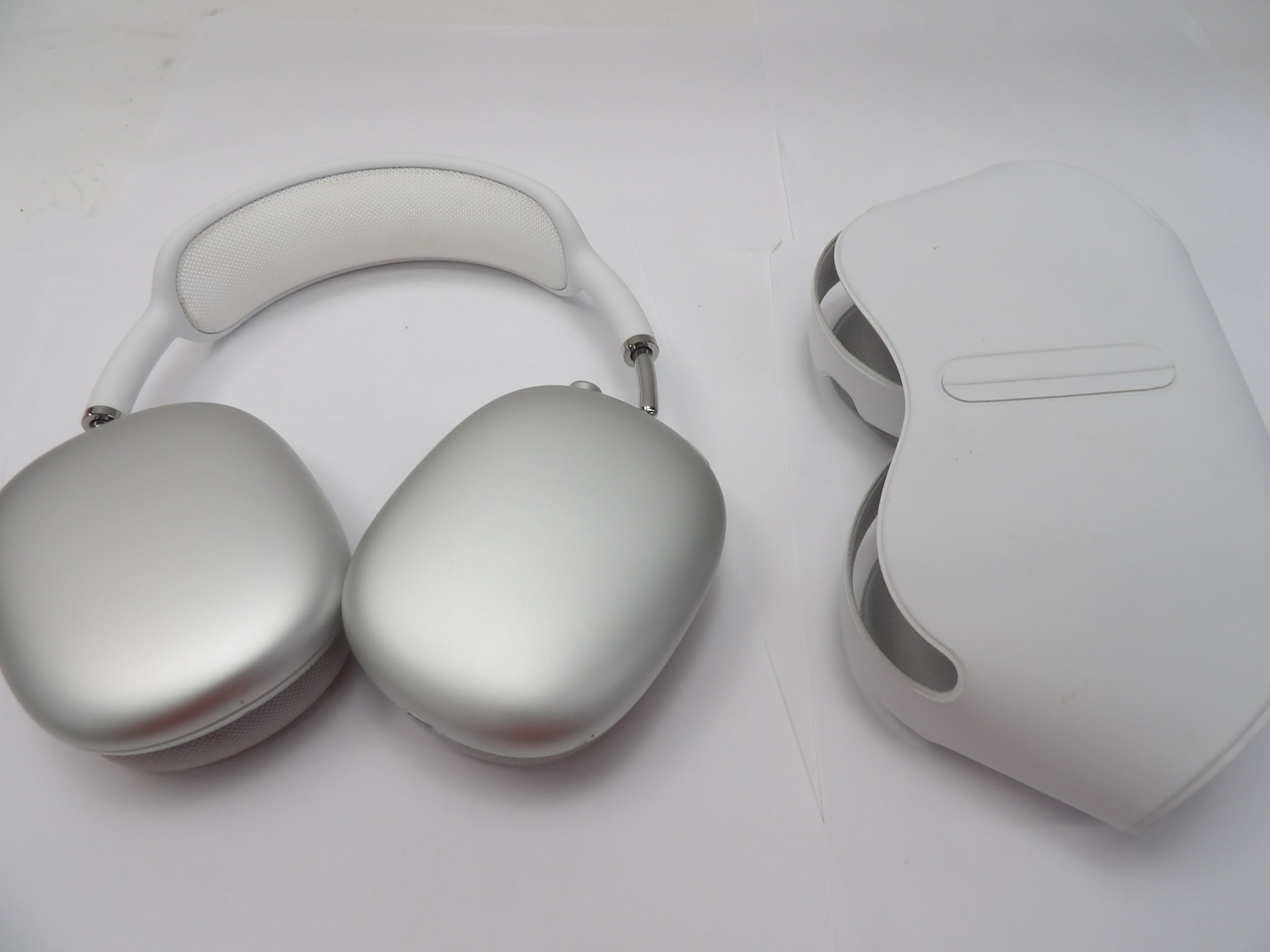 Apple A2096 AirPods Max Pro Wireless Bluetooth Over-Ear Headphones 9175