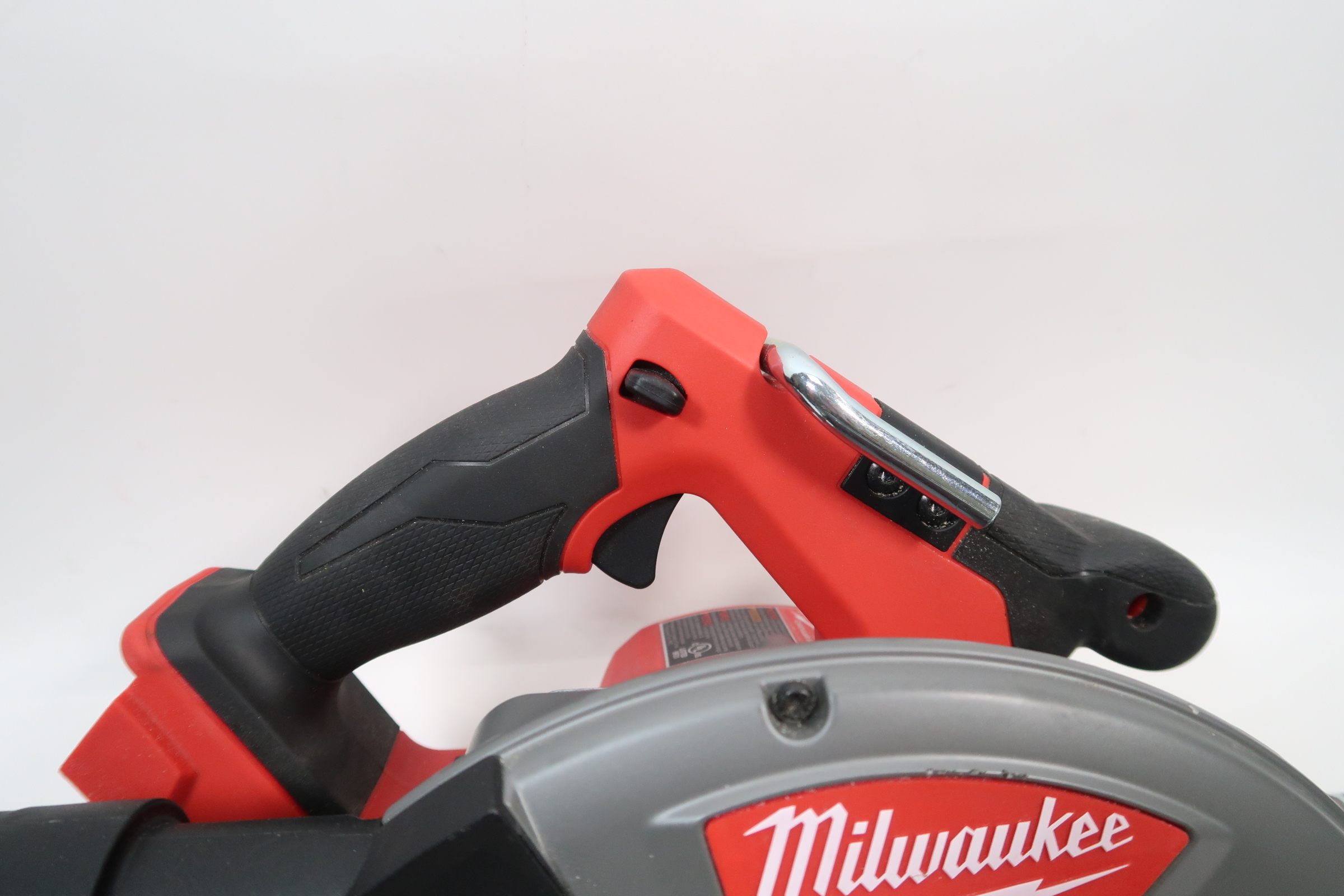 Milwaukee 2732-20 18V Lithium-Ion Brushless Cordless 7-1/4 in. Circular Saw