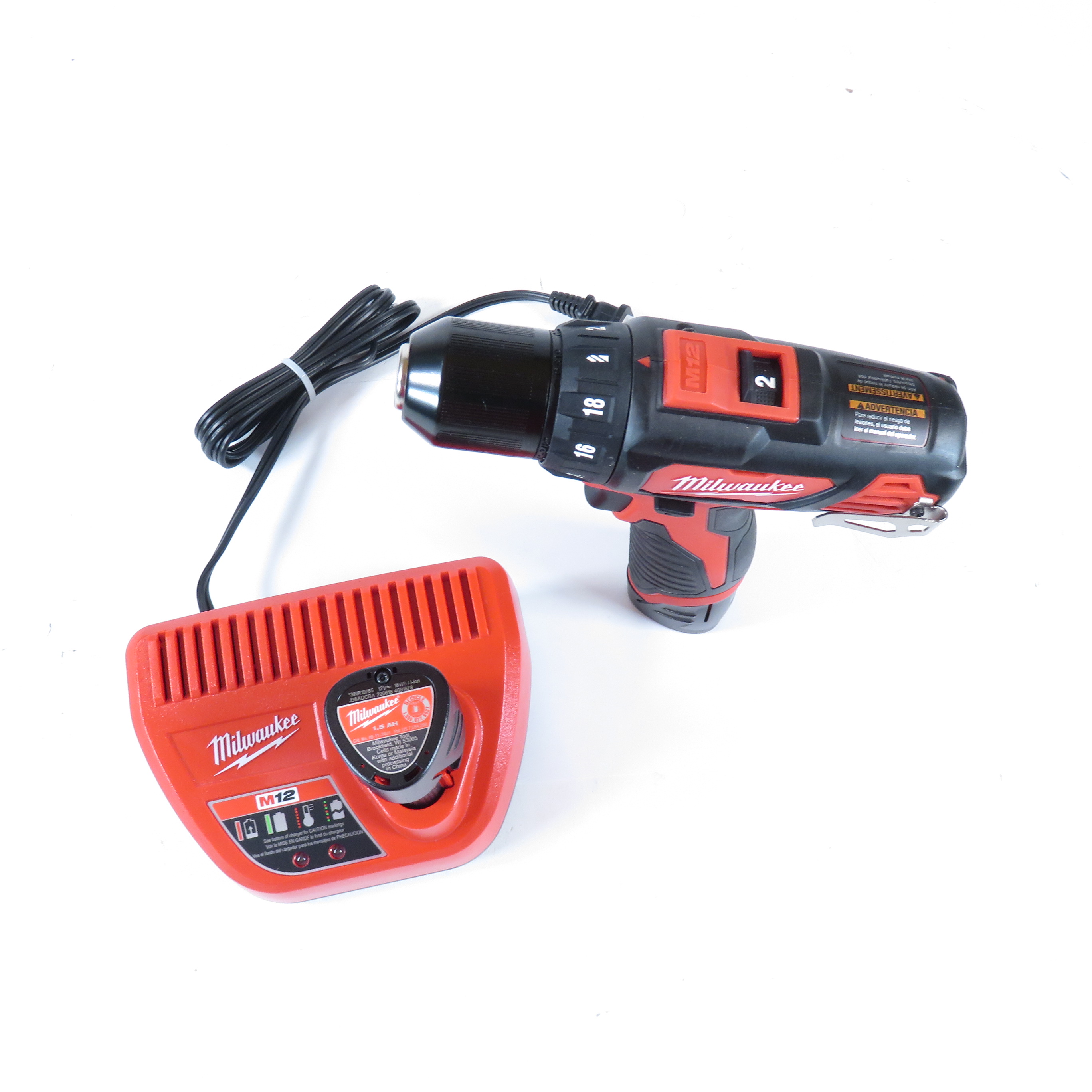 Milwaukee 2407-22 M12 12V Lithium-Ion Cordless 3/8 in. Drill/Driver Kit