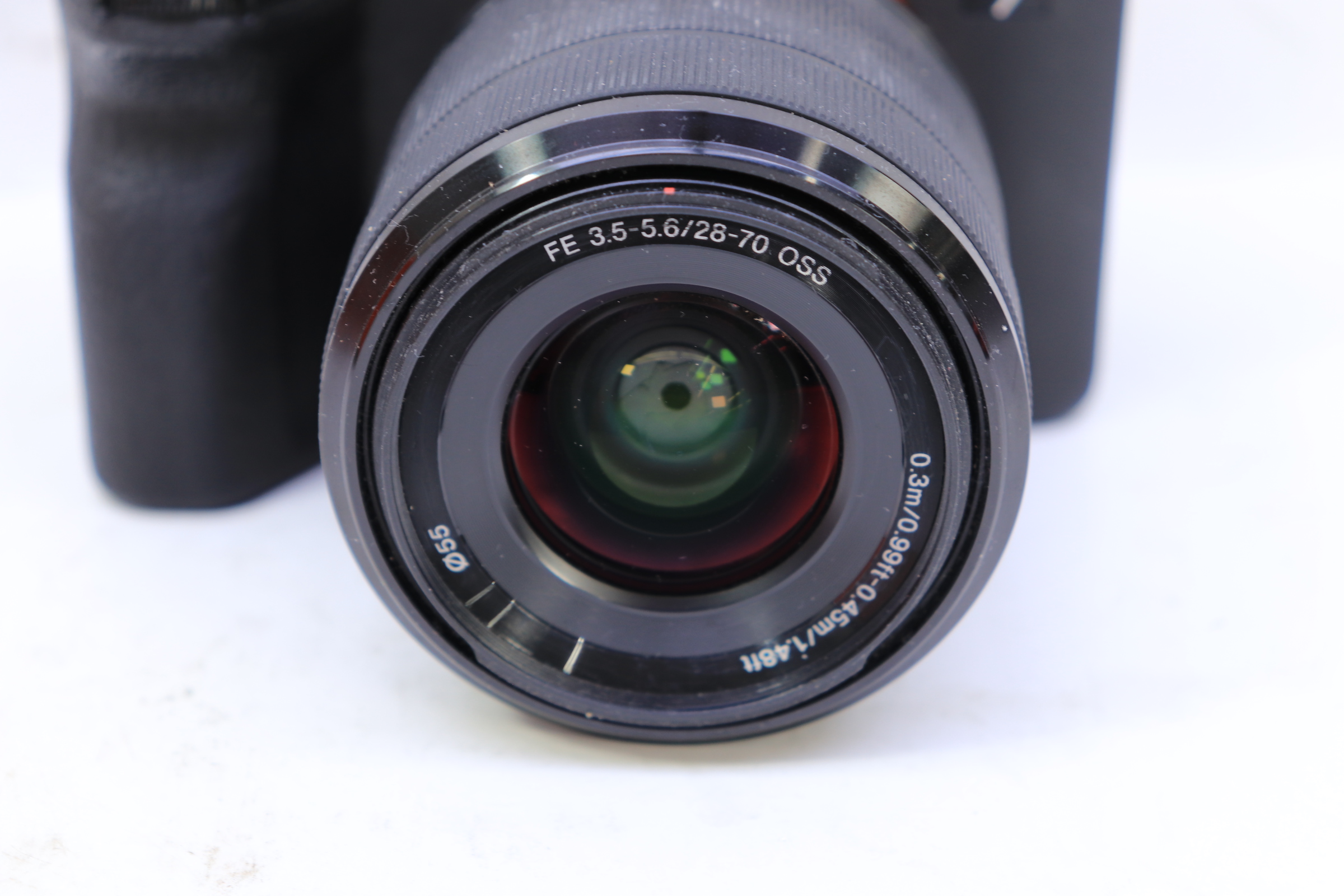 Sony ILCE-7M4/B Alpha 7 IV Full-Frame Mirrorless 33 MP Camera/FE 28 ...