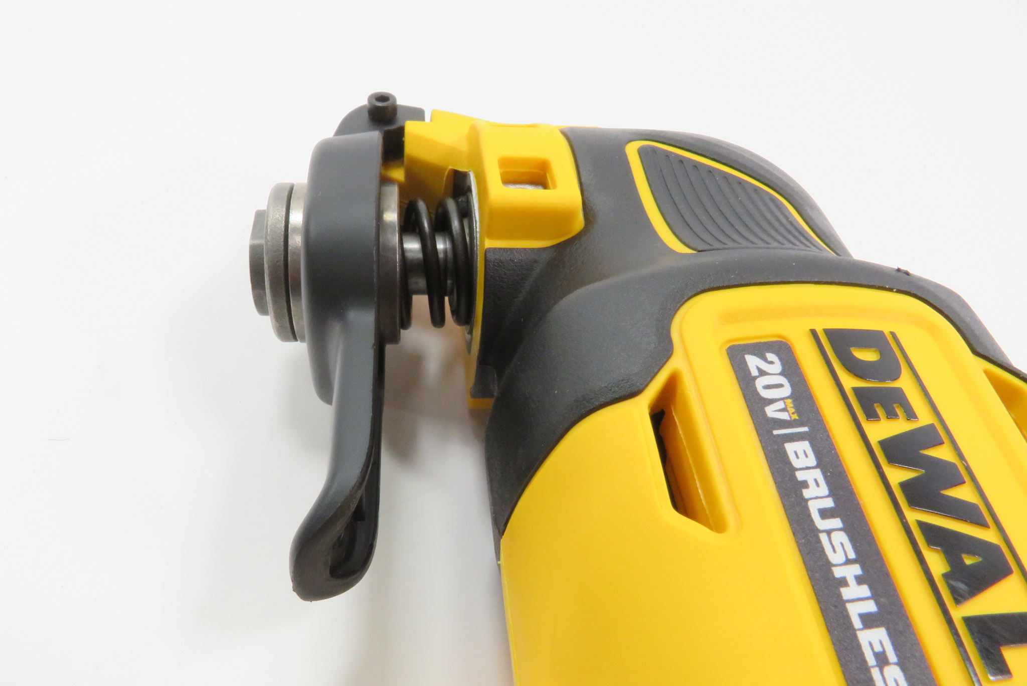 DeWalt DCS354 ATOMIC 20V MAX Cordless Brushless Oscillating Multi-Tool Kit