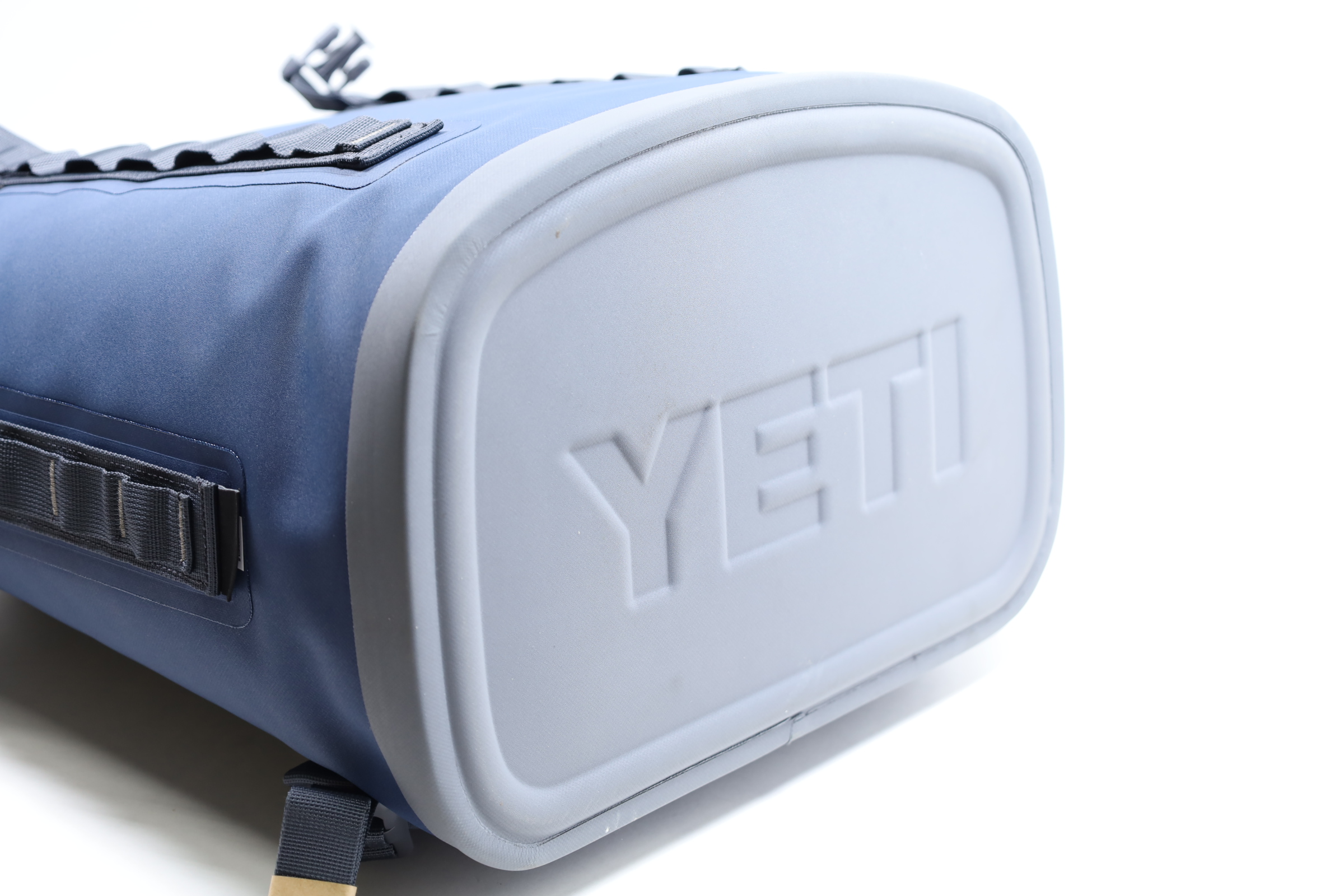 Yeti Hopper M20 Portable Backpack Cooler - Navy