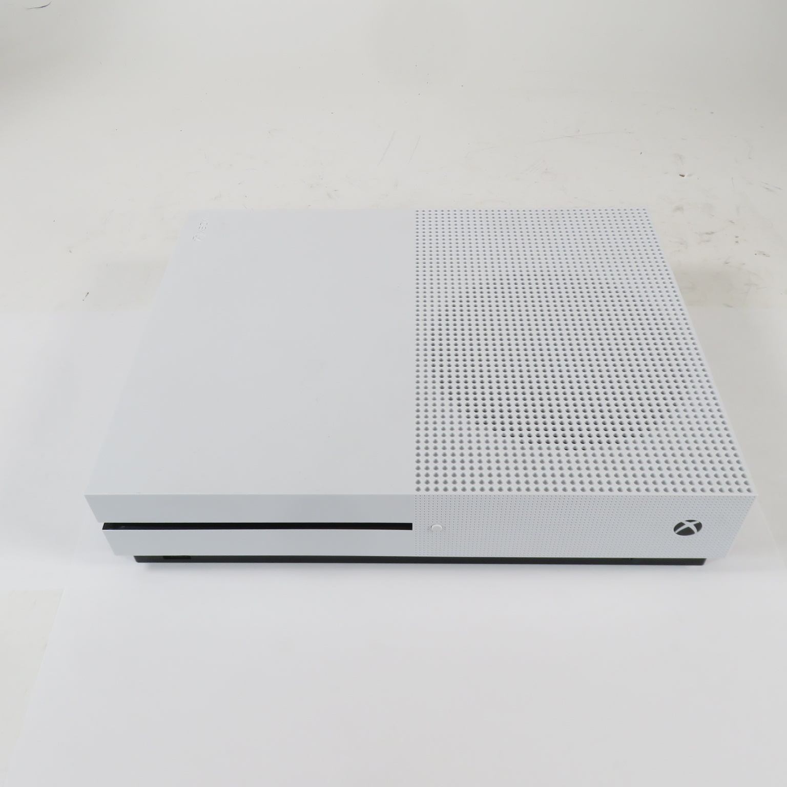 Microsoft Xbox One S 1681 1TB HDD White Body Home Video Game Console 9684