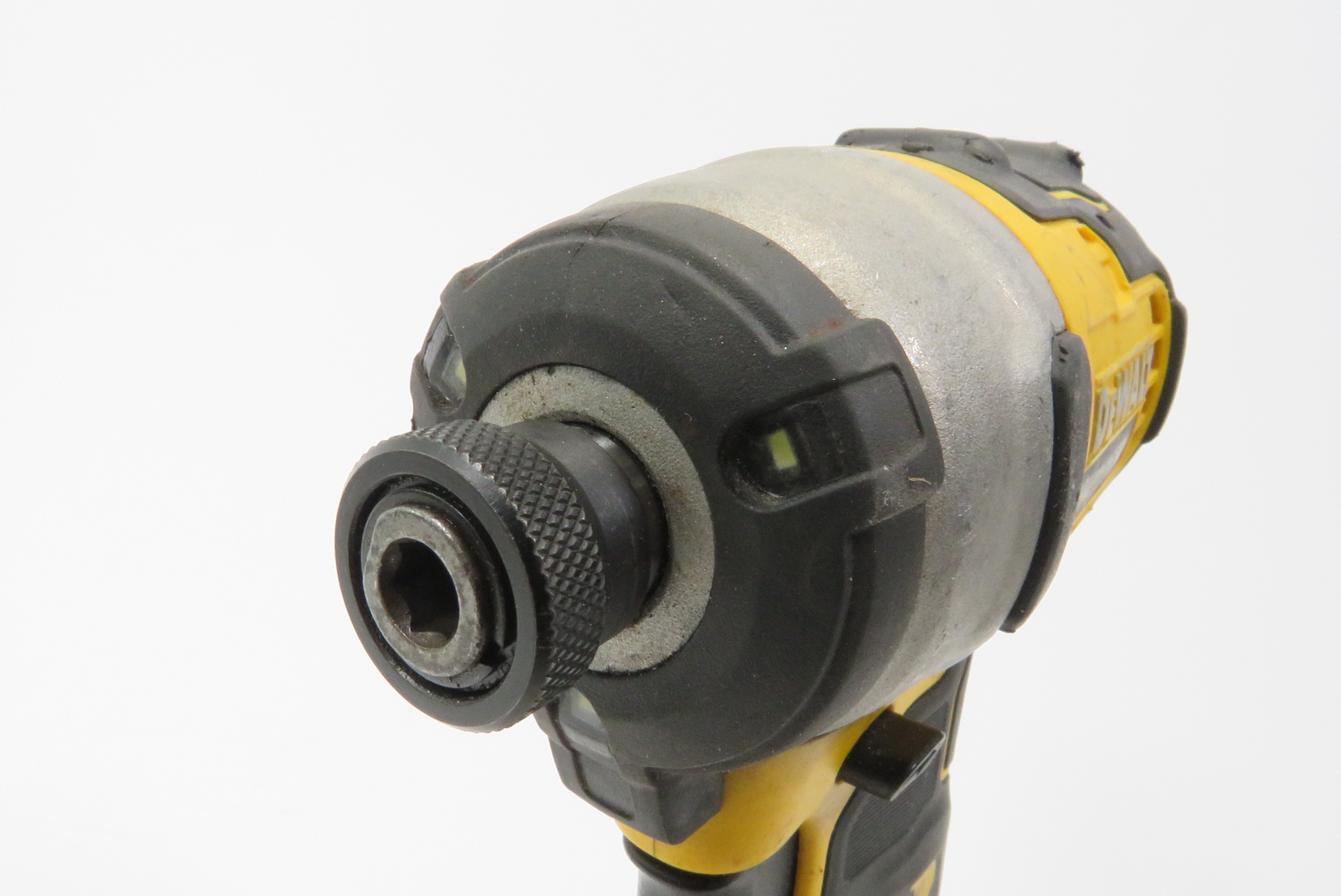 DeWalt DCF809 ATOMIC 20V MAX Cordless Brushless Compact 1/4" Impact ...