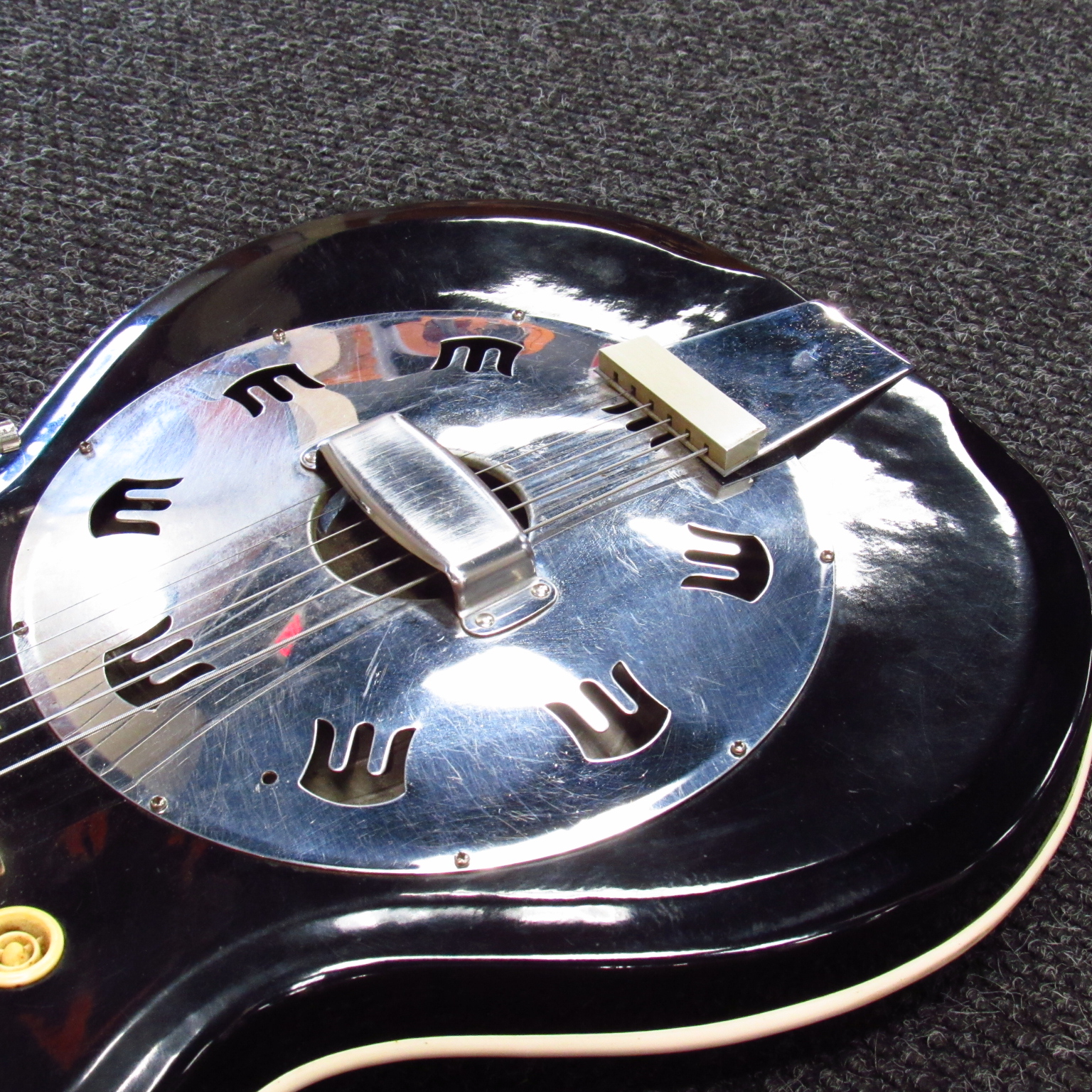 Airline Res-O-Glass Resonator 6-String Right-Hand Black Electric ...