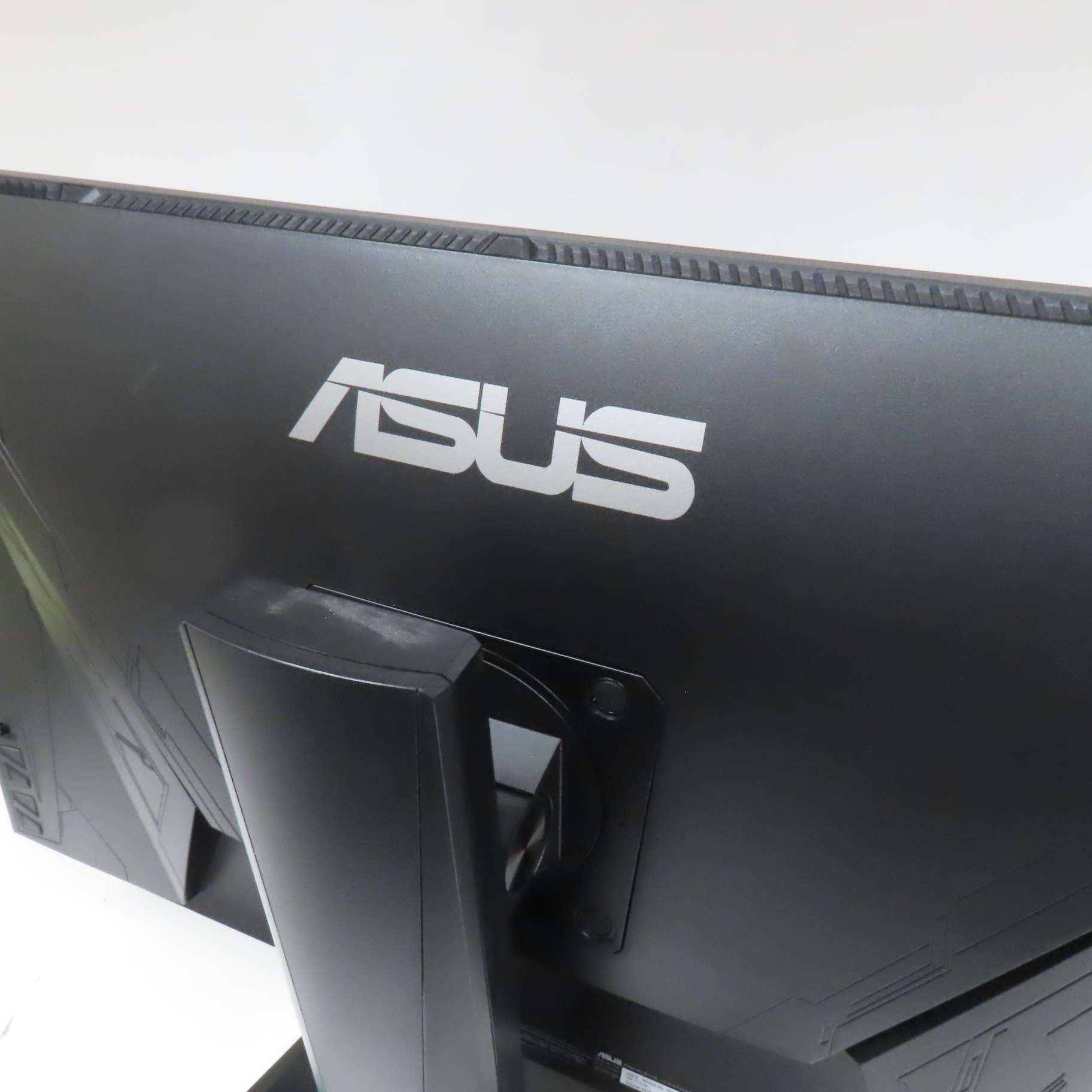 ASUS VG278Q 27" FHD 1080p 144Hz 1ms Gaming Monitor (Local Pick-Up Only)