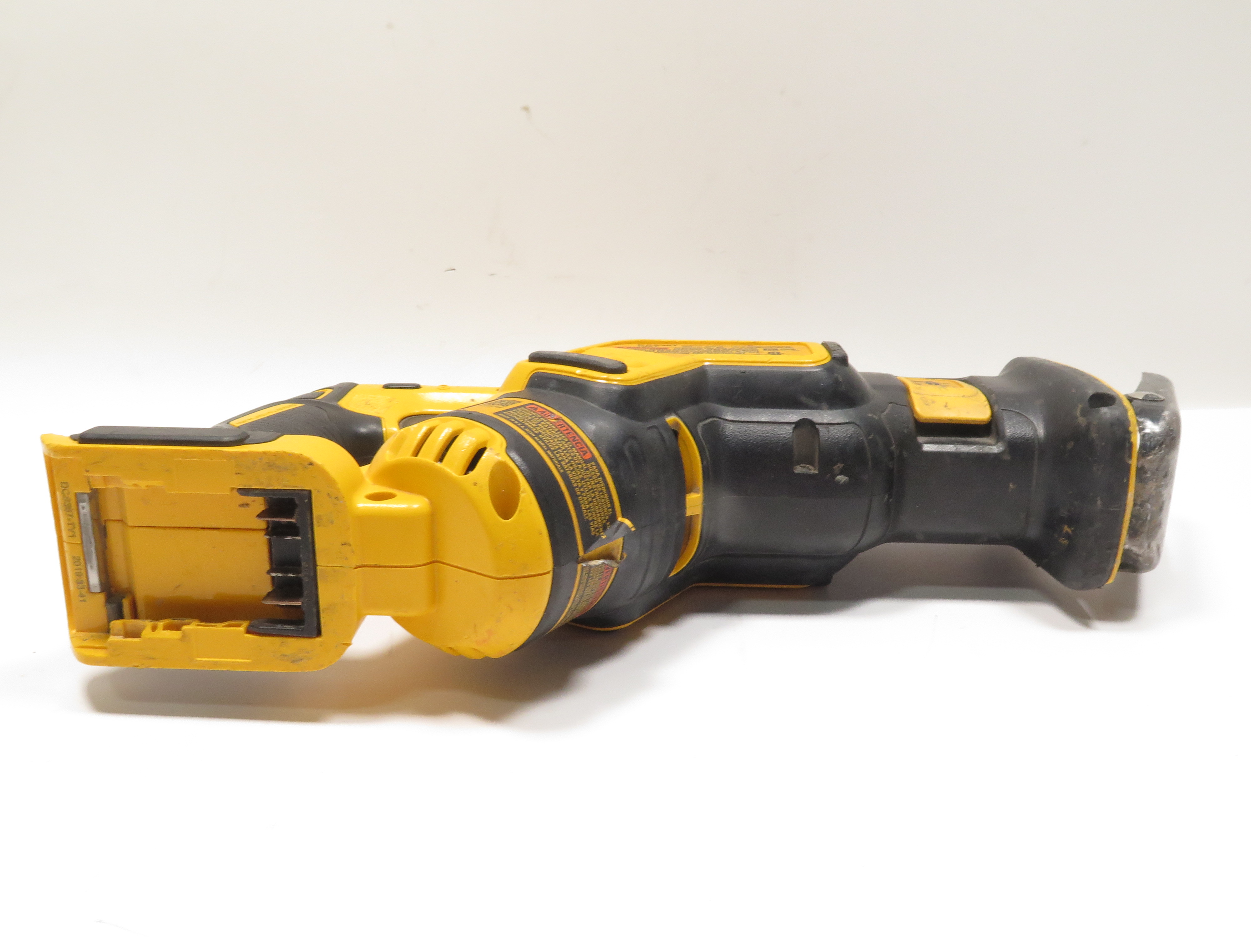 DeWalt DCS367 20-Volt MAX XR Cordless Brushless Compact Reciprocating Saw