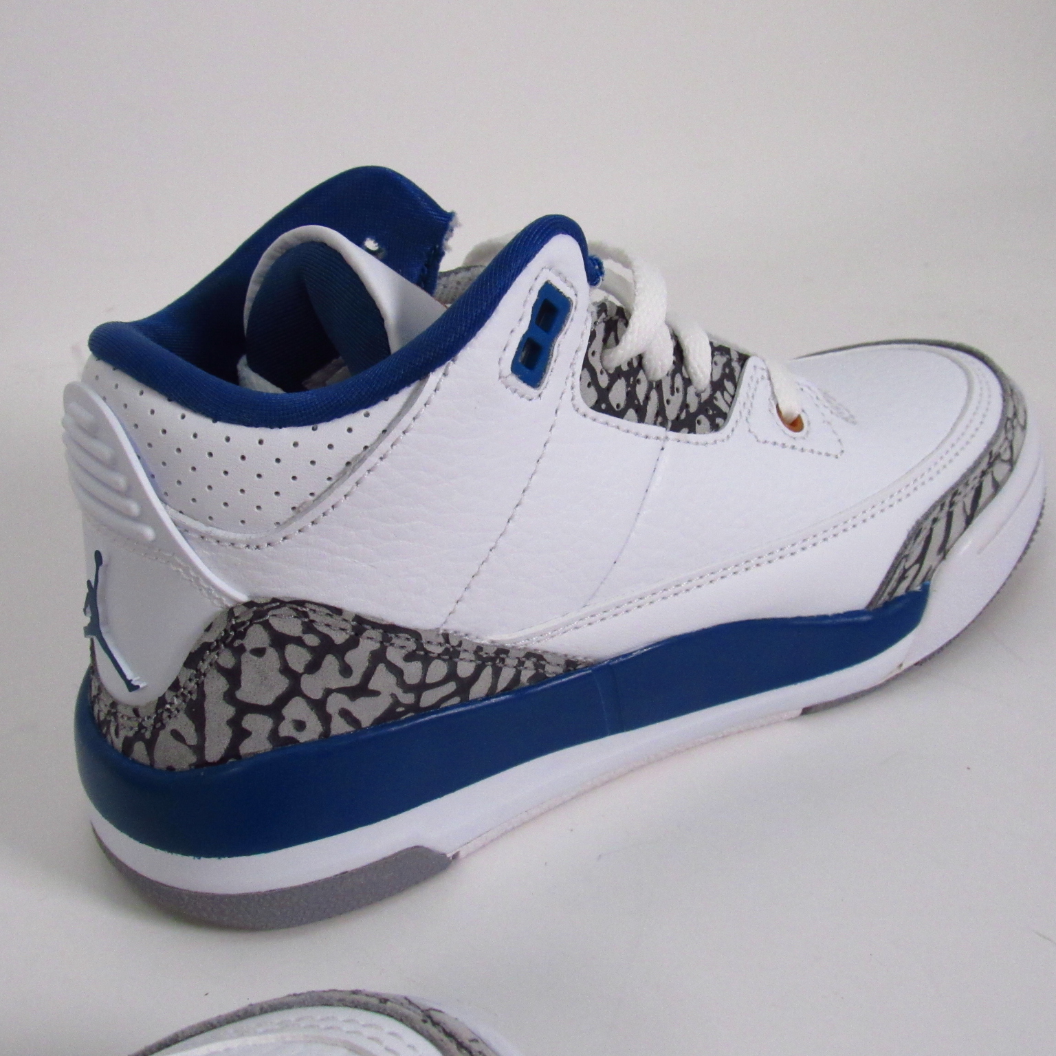 Air Jordan 3 Retro (PS) DM0966-148 White/Metallic Copper Boys Size 13C ...