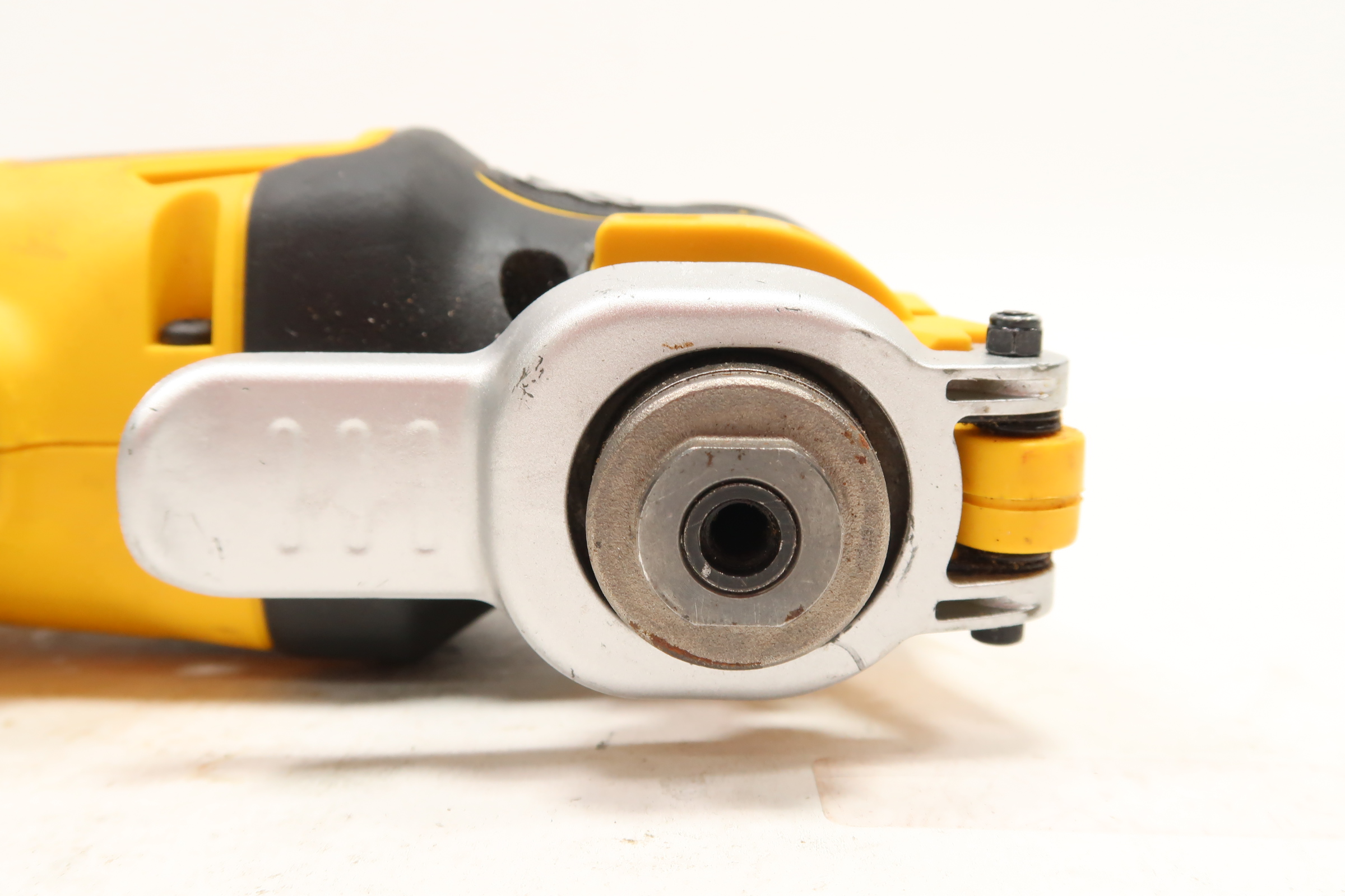 DeWalt DCS356 20-Volt MAX Brushless Lithium-Ion 3-Speed Oscillating ...