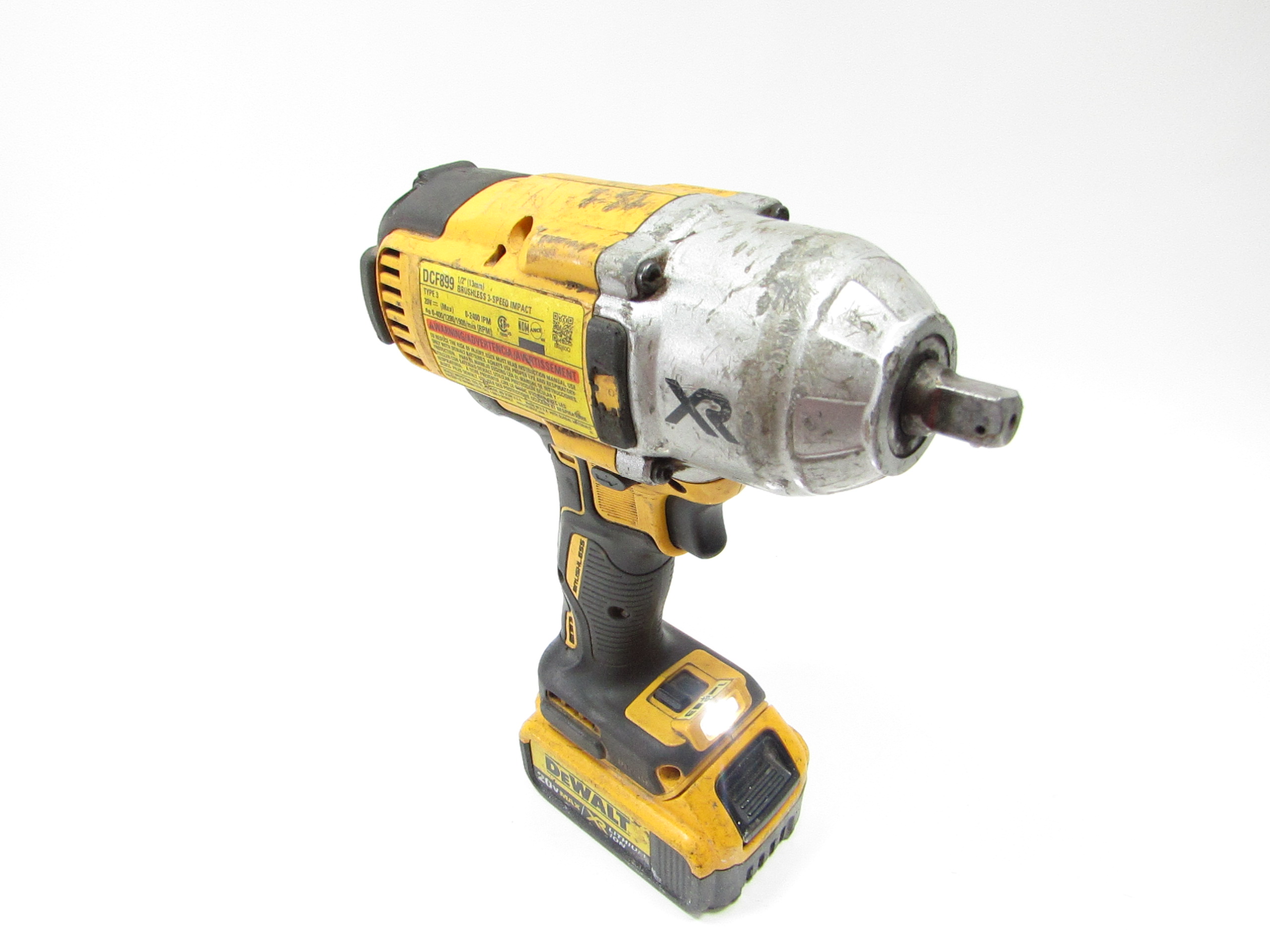 DeWALT DCF899 20V MAX XR Cordless Brushless 1/2" High Torque Impact Wrench