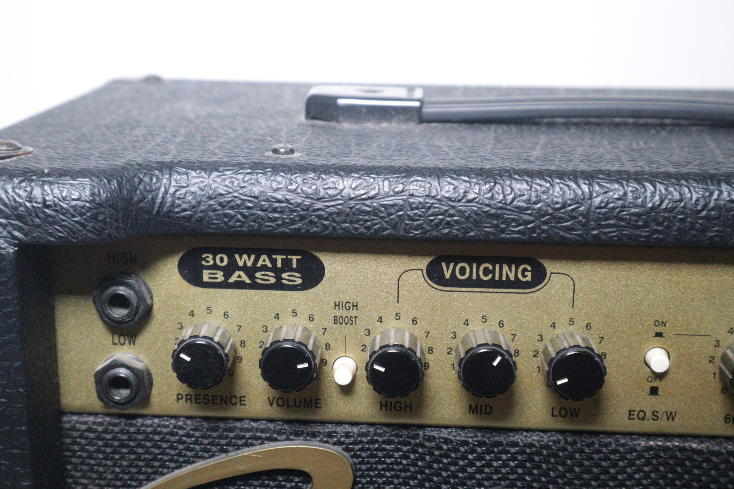 Rogue RB-30B Black 30-Watt Solid State Bass Combo Guitar Amp Local Pick ...